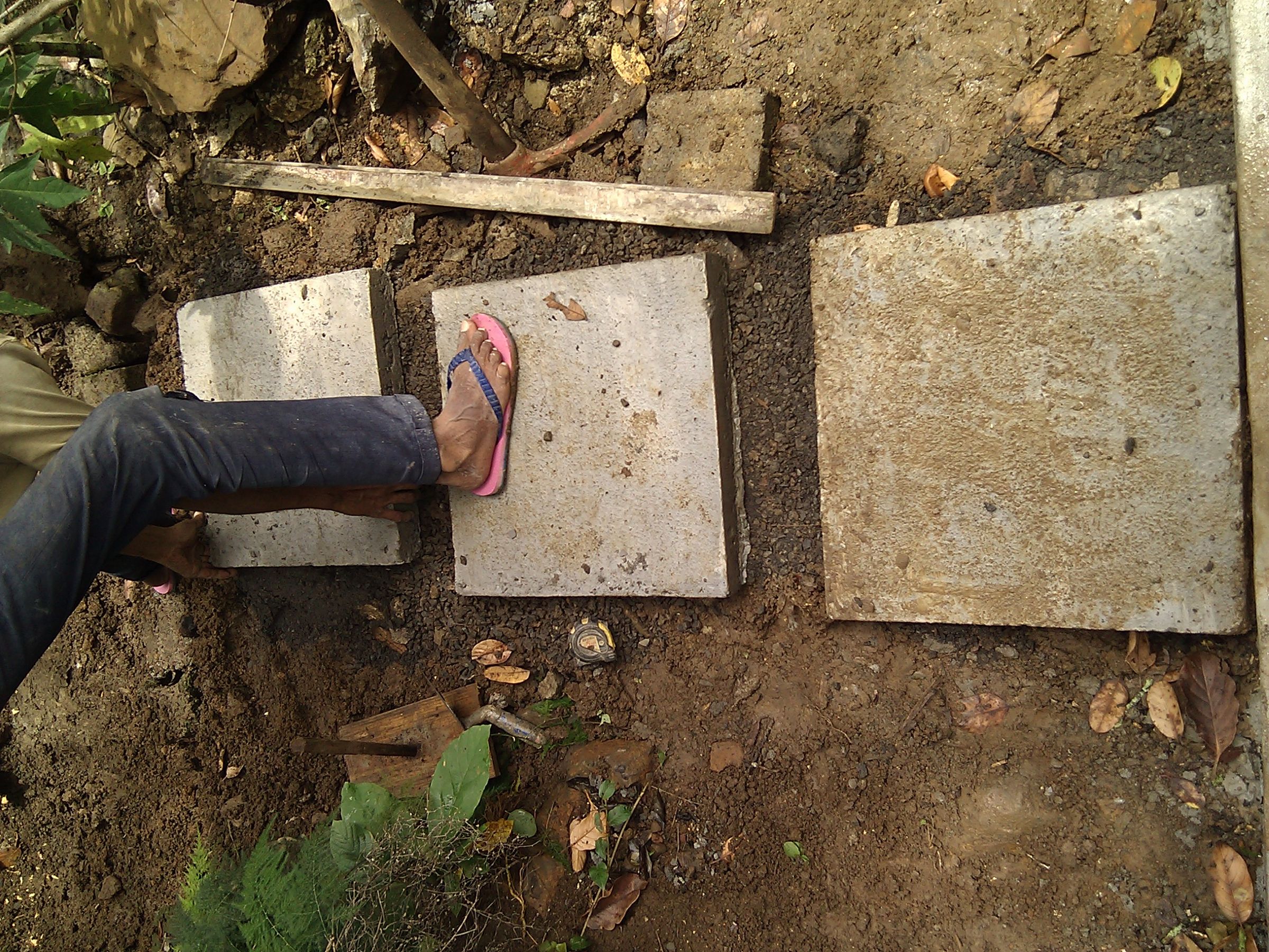 How to Build Slabs and Lay Path/patio/walkway : 4 Steps (with Pictures ...