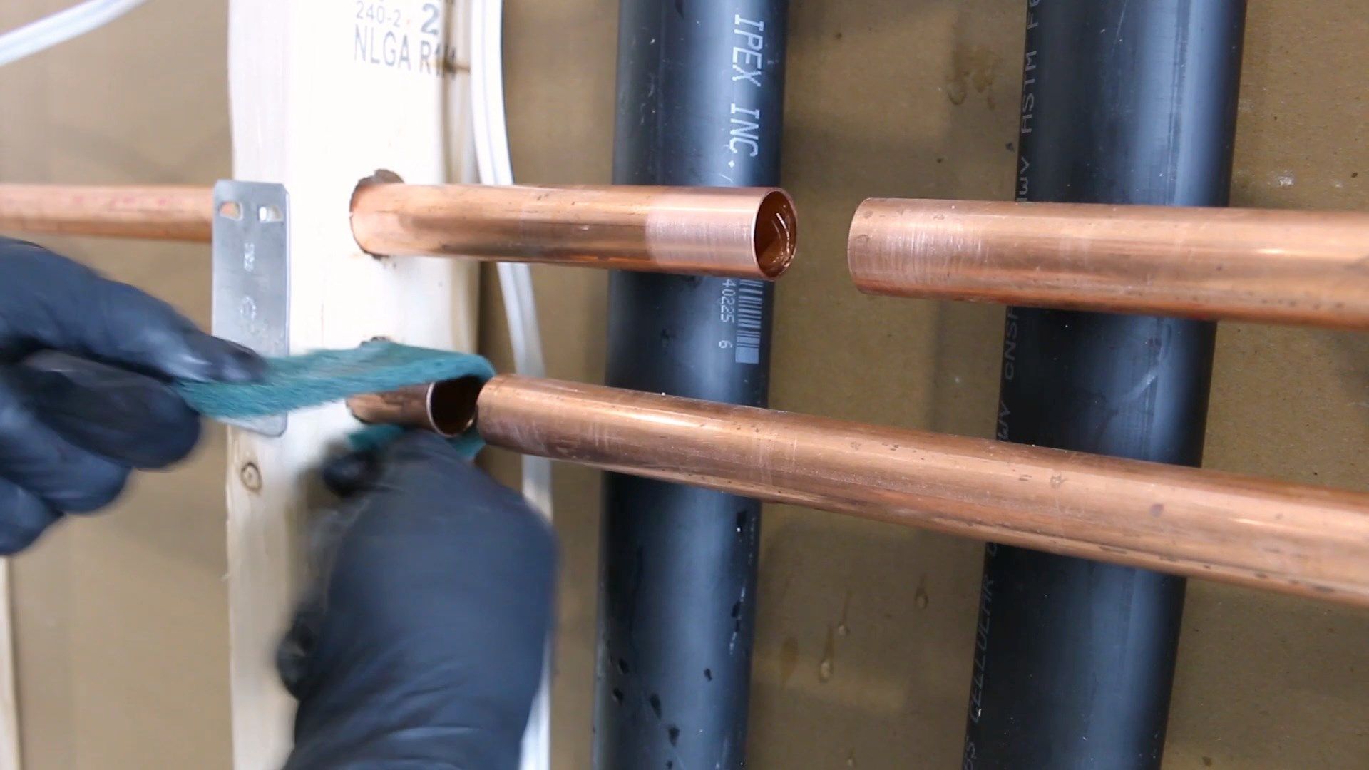 How to Solder Copper Pipe in a Wall : 16 Steps (with Pictures ...