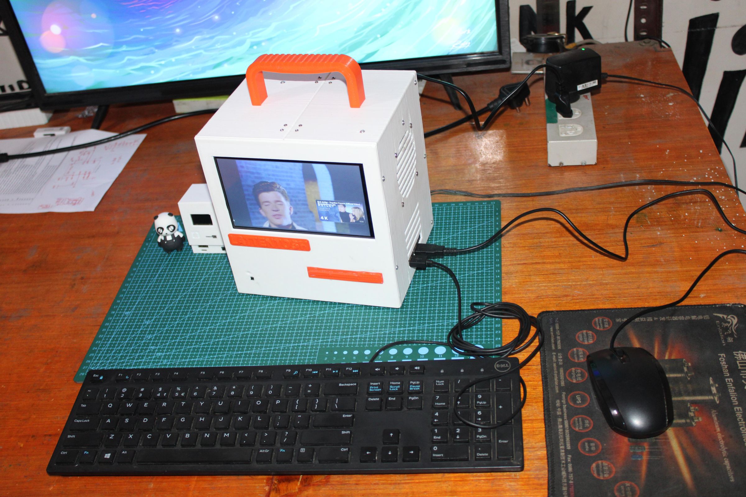 LATTEintosh DIY Mini PC : 24 Steps (with Pictures) - Instructables