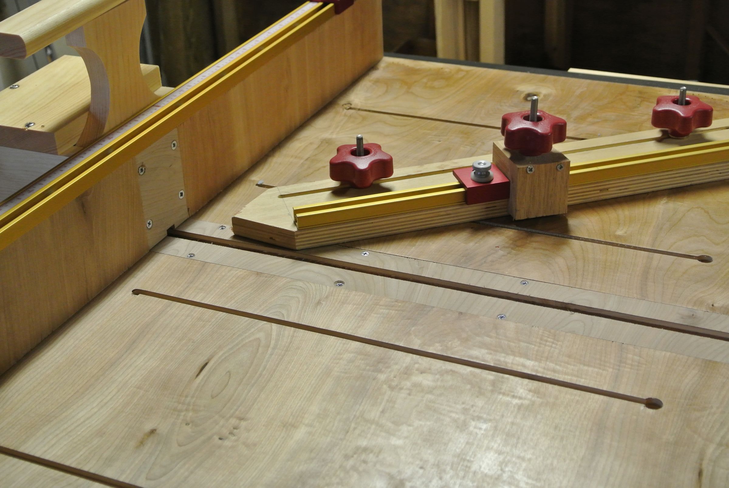 How to Make a Better Cross Cut Sled : 20 Steps (with Pictures ...