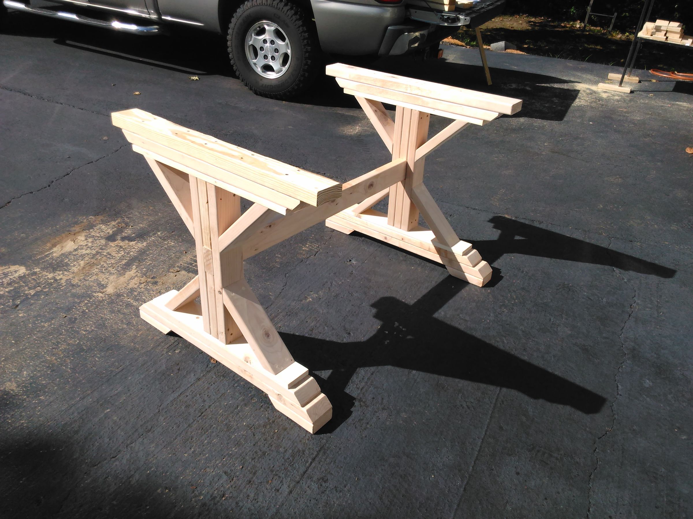 Rustic Farmhouse Table DIY : 10 Steps (with Pictures) - Instructables