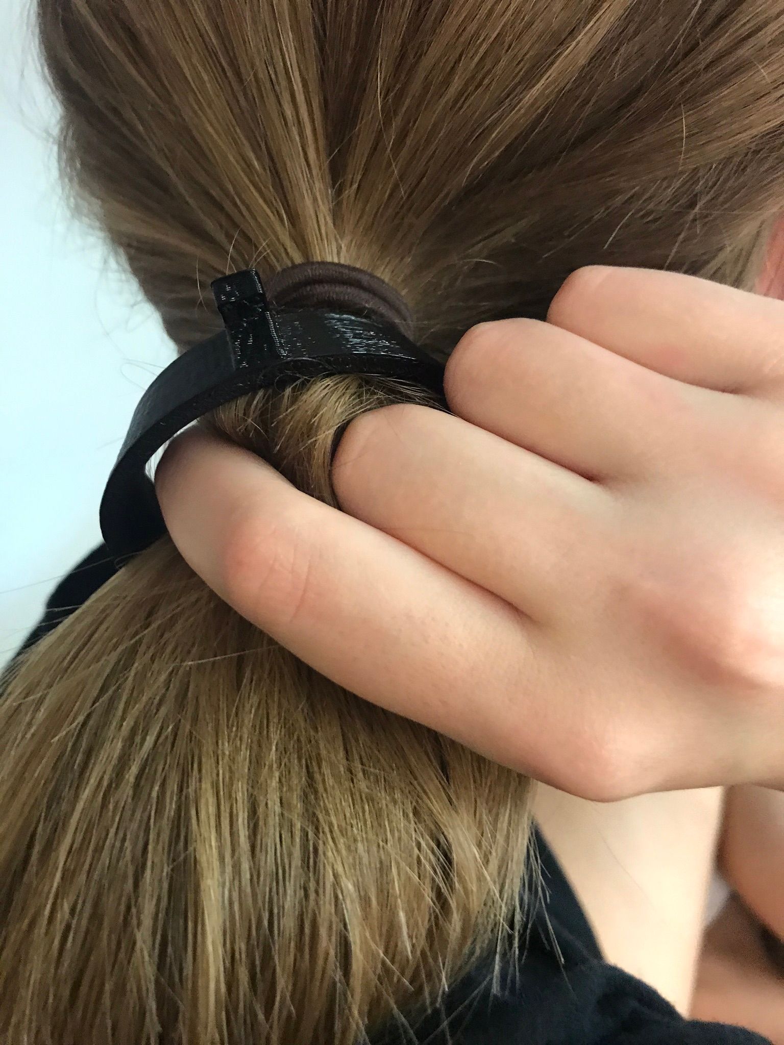One Handed Hair Tie : 8 Steps - Instructables