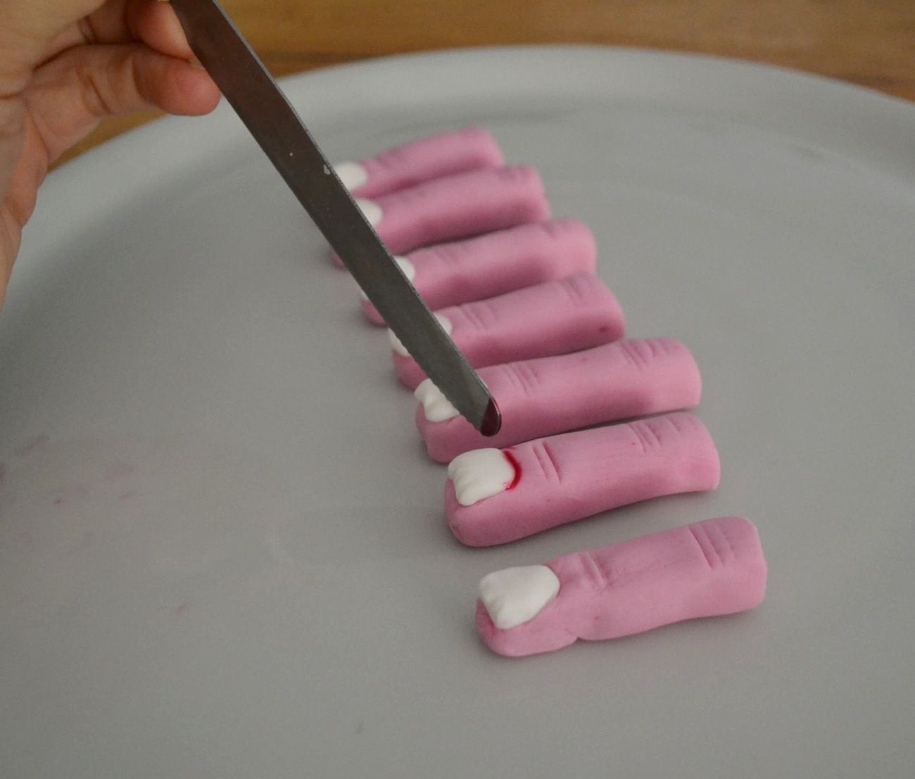EDIBLE FINGERS : 10 Steps (with Pictures) - Instructables