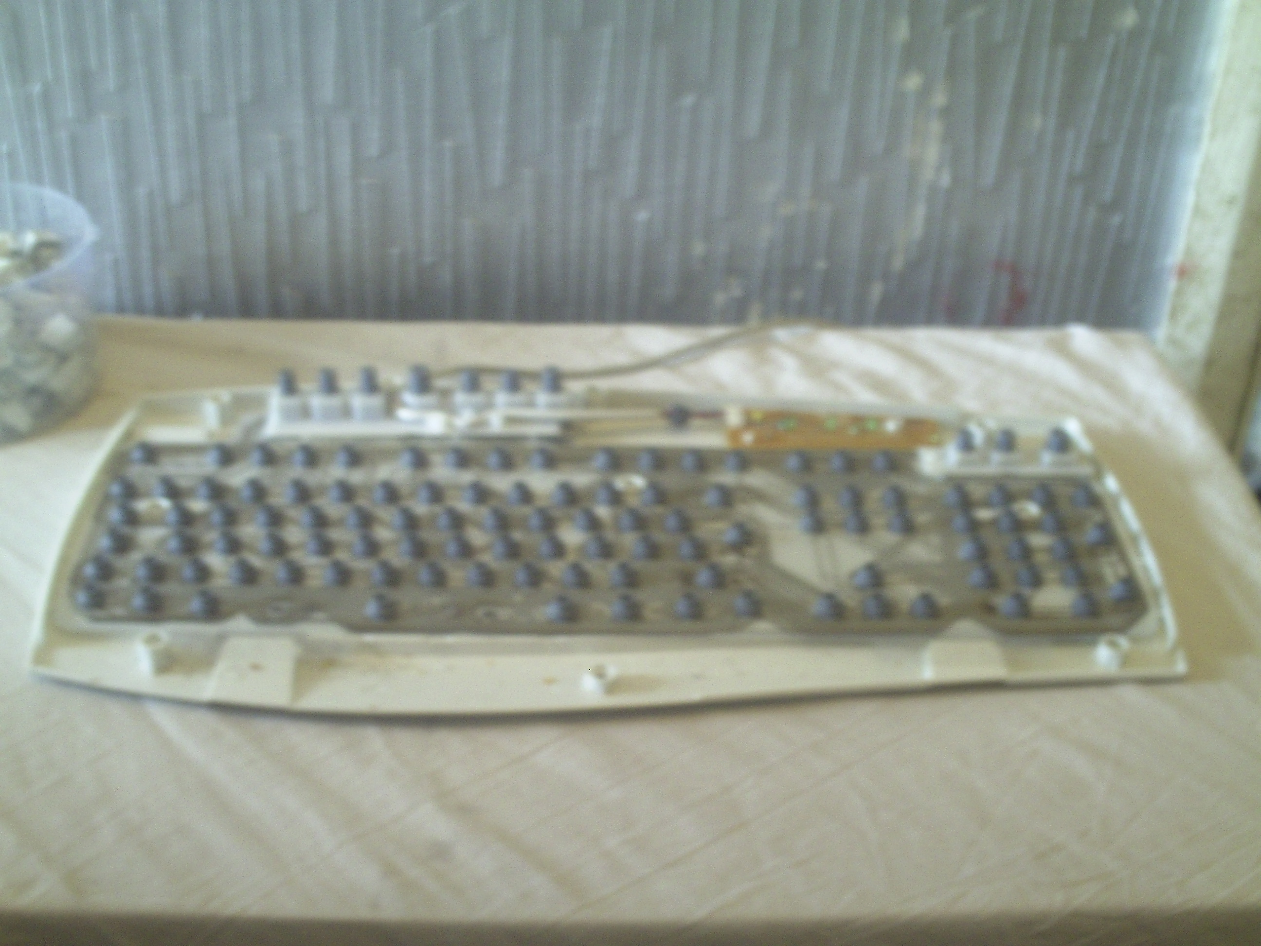 How to Make Your Keyboard Look As Good As New. : 9 Steps - Instructables