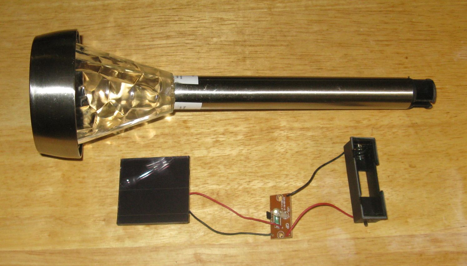 Simple Solar Circuits : 11 Steps (with Pictures) - Instructables