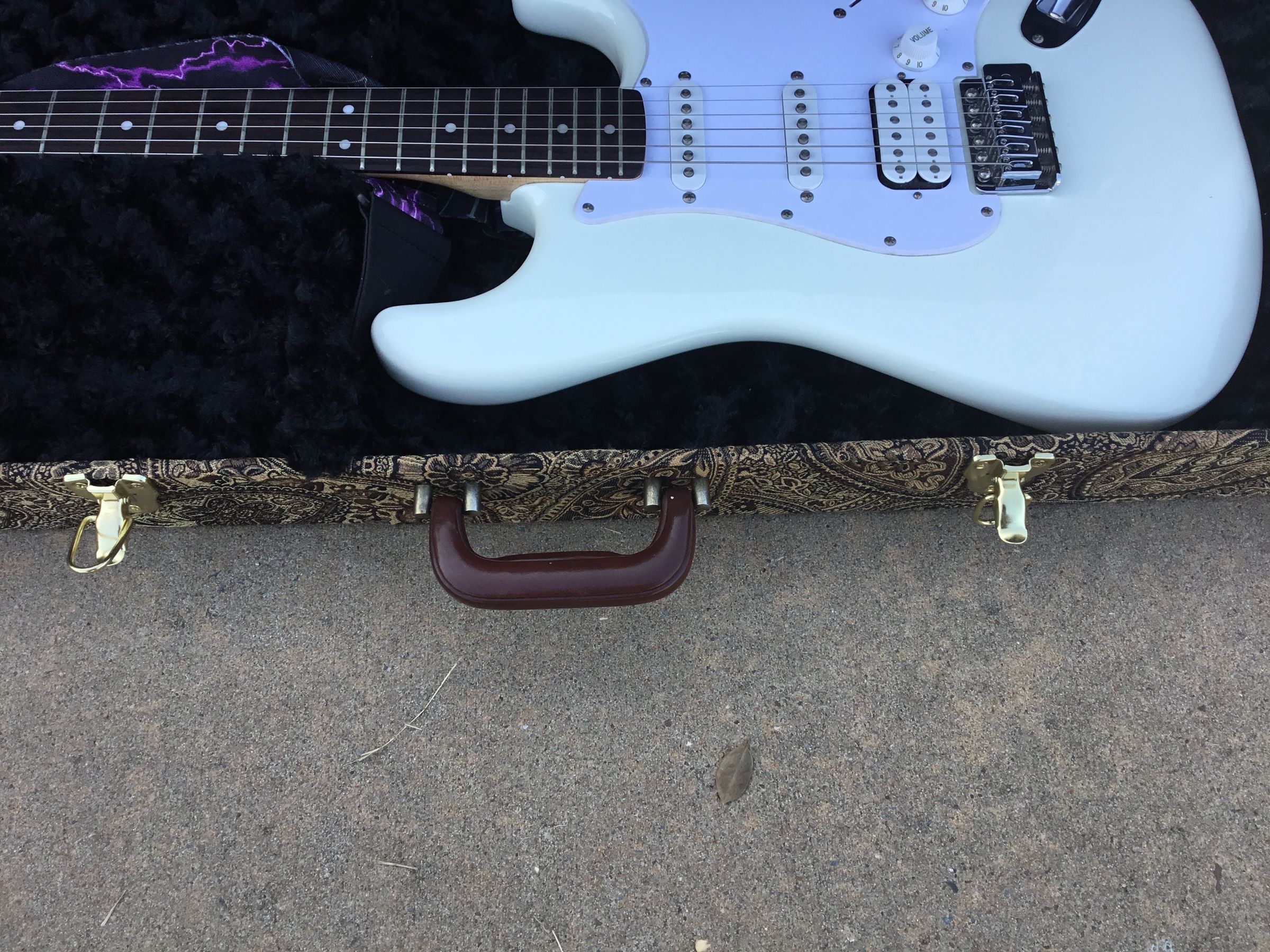 Custom Guitar Case (DIY!) : 14 Steps (with Pictures) - Instructables