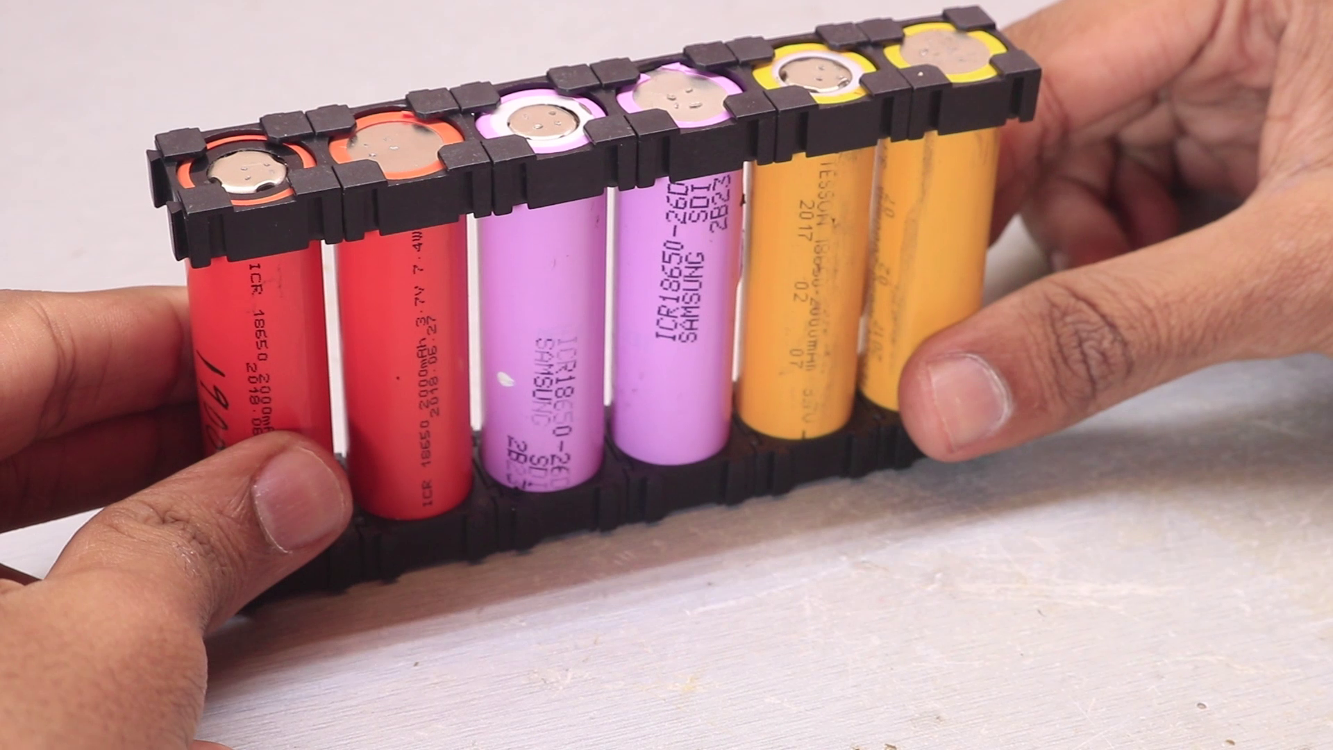 How to Make a 18650 Li-ion Battery Pack! : 7 Steps (with Pictures ...