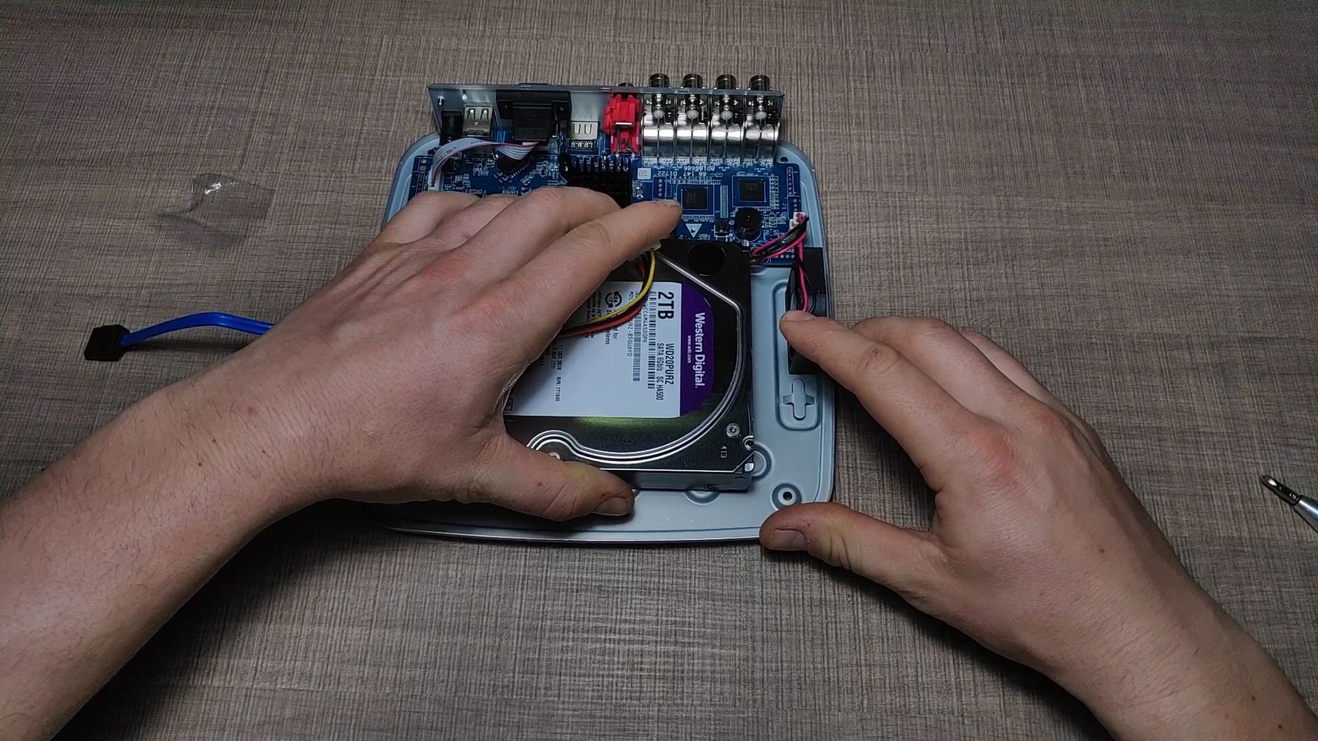 Install HDD Into DVR (CCTV) : 5 Steps - Instructables