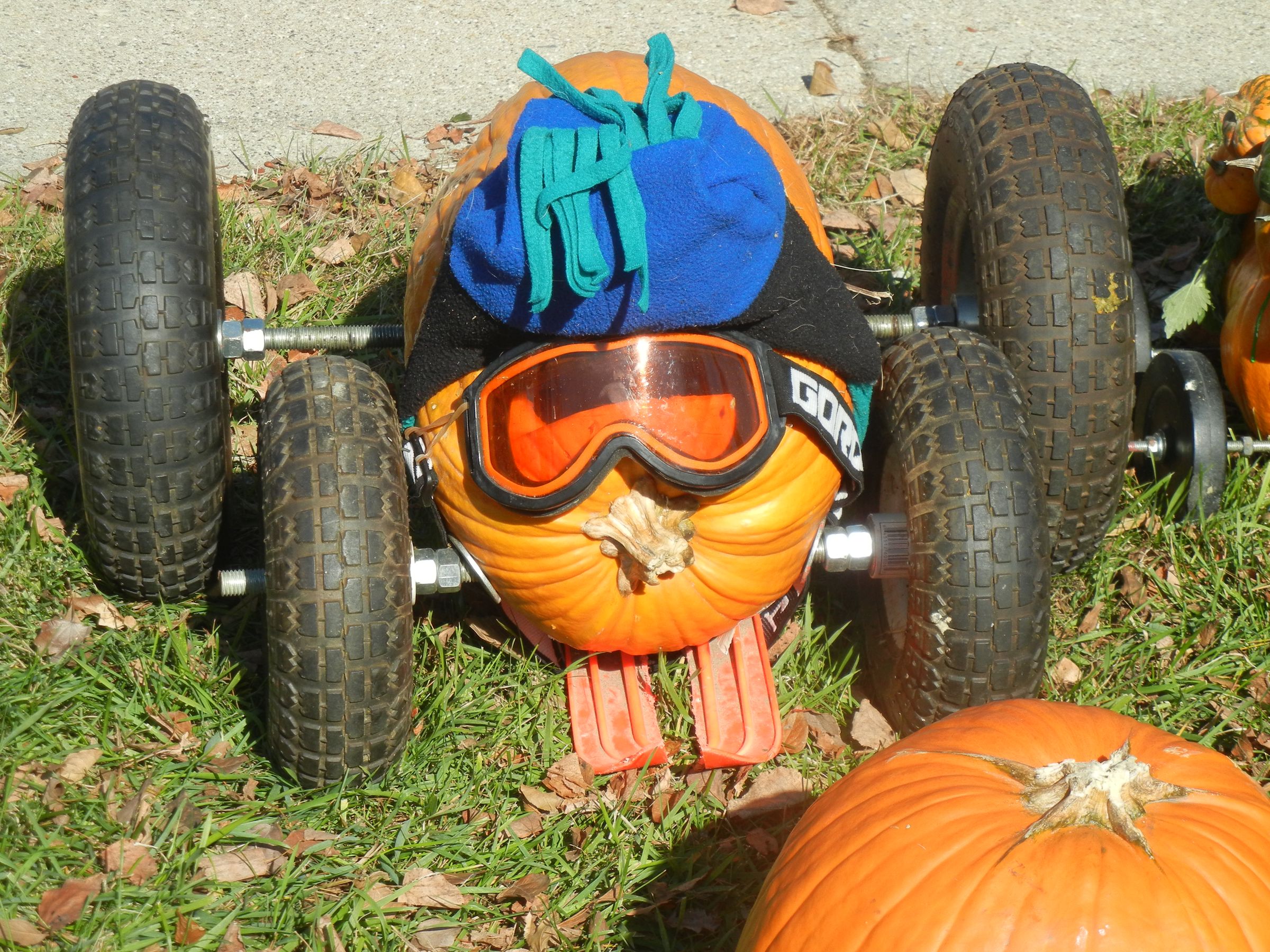 How to Build a PUMPKIN RACER With Two Parallel Independent Axles : 9 ...
