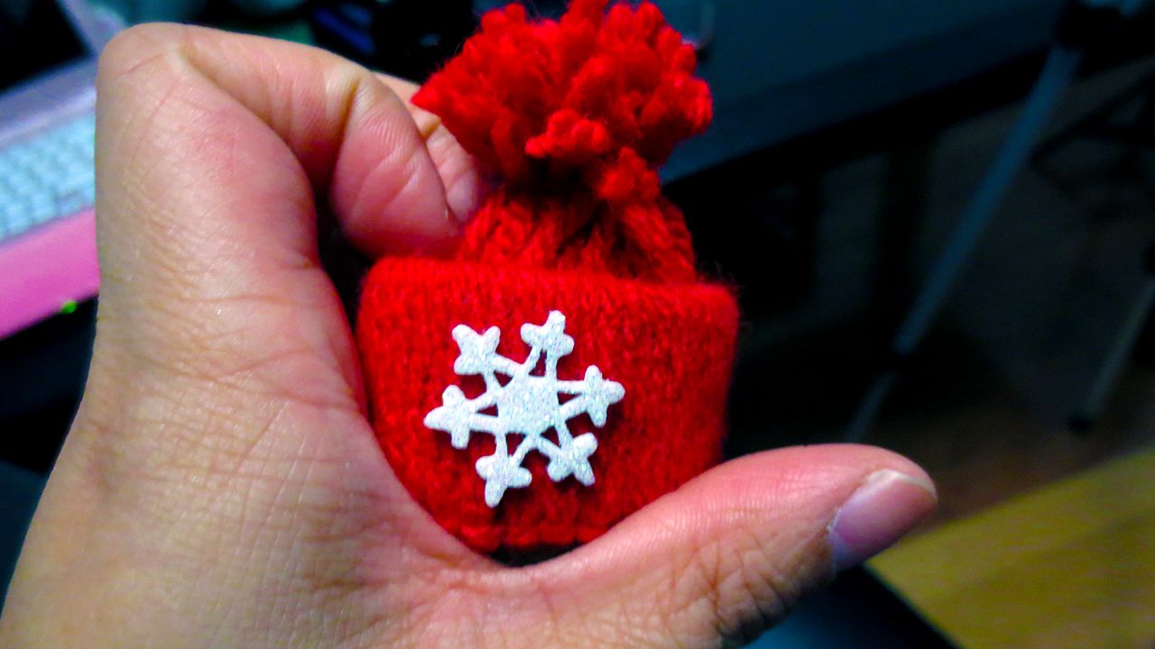 Little Yarn Toques : 6 Steps (with Pictures) - Instructables