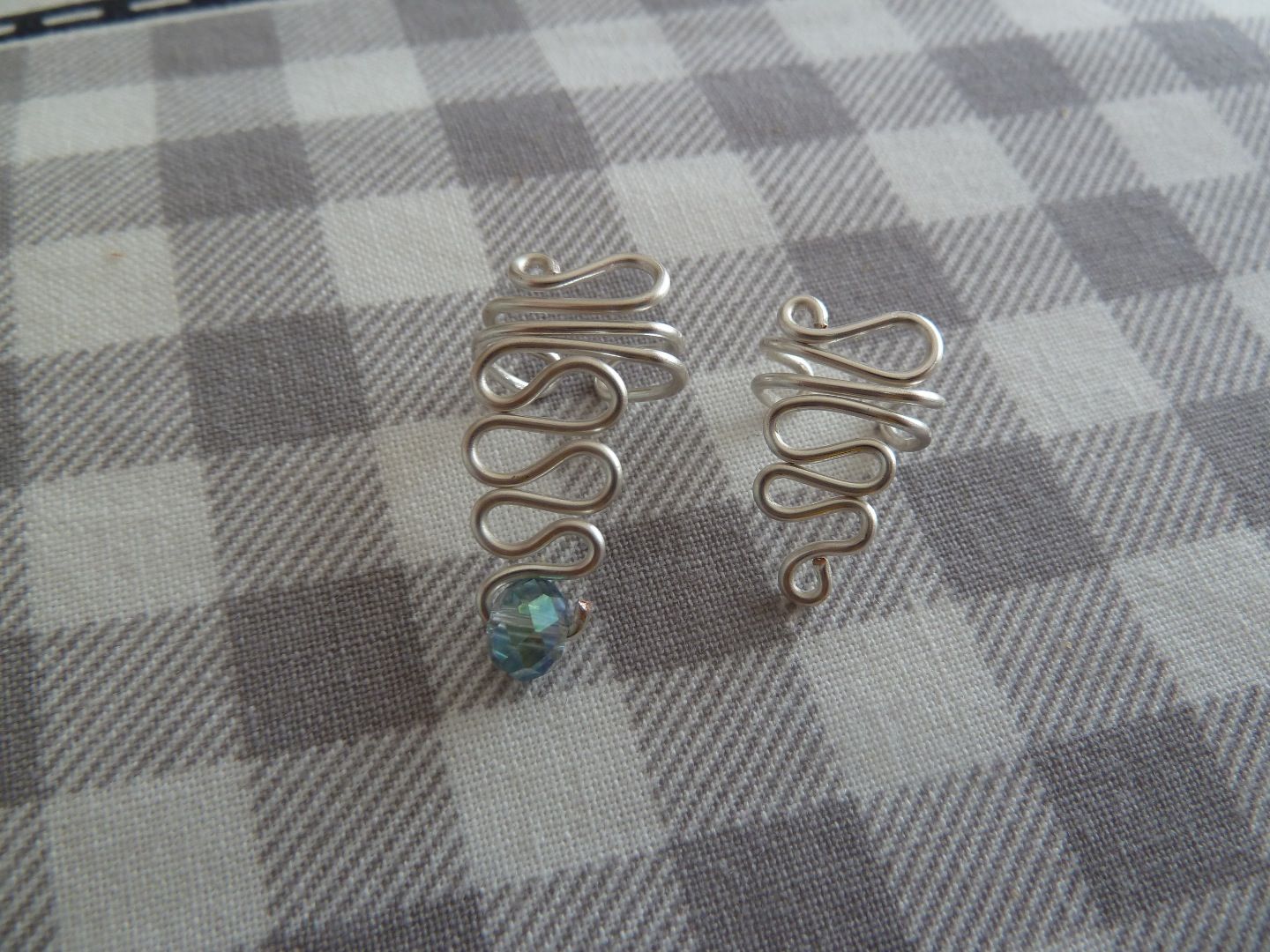 Swirled Wire Ear Cuff : 9 Steps (with Pictures) - Instructables