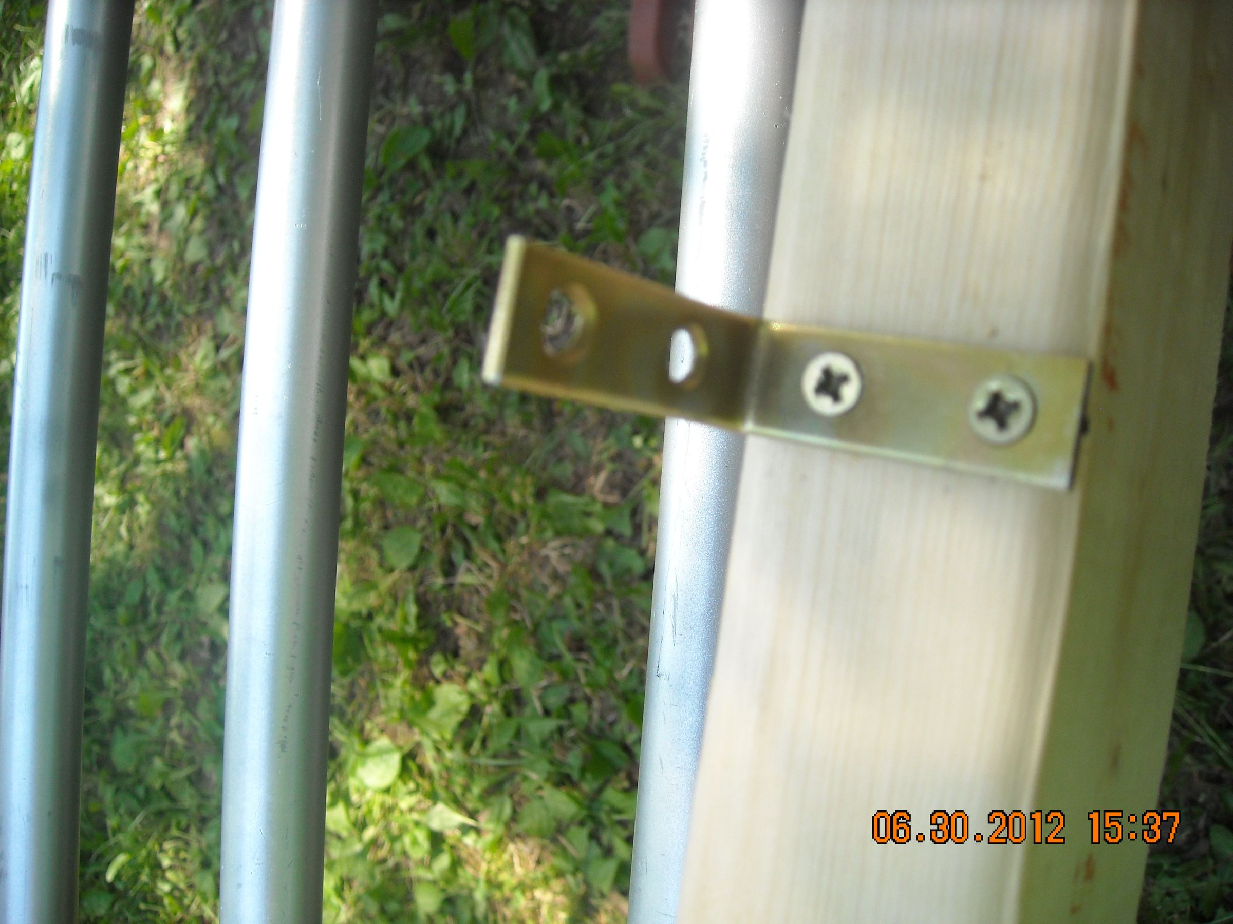 Fake Jail Cell Prop for Pictures : 8 Steps - Instructables