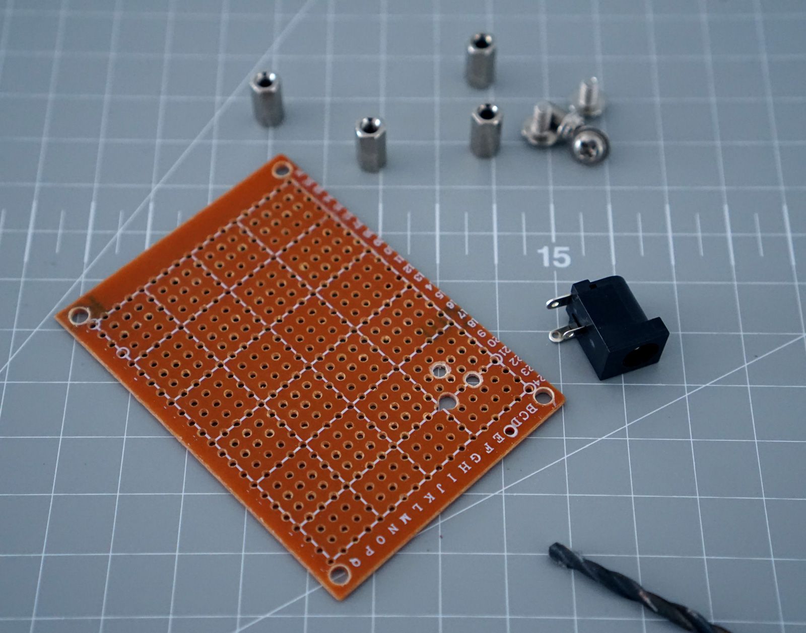 Ultimate DIY Breadboard Power Supply : 9 Steps (with Pictures ...