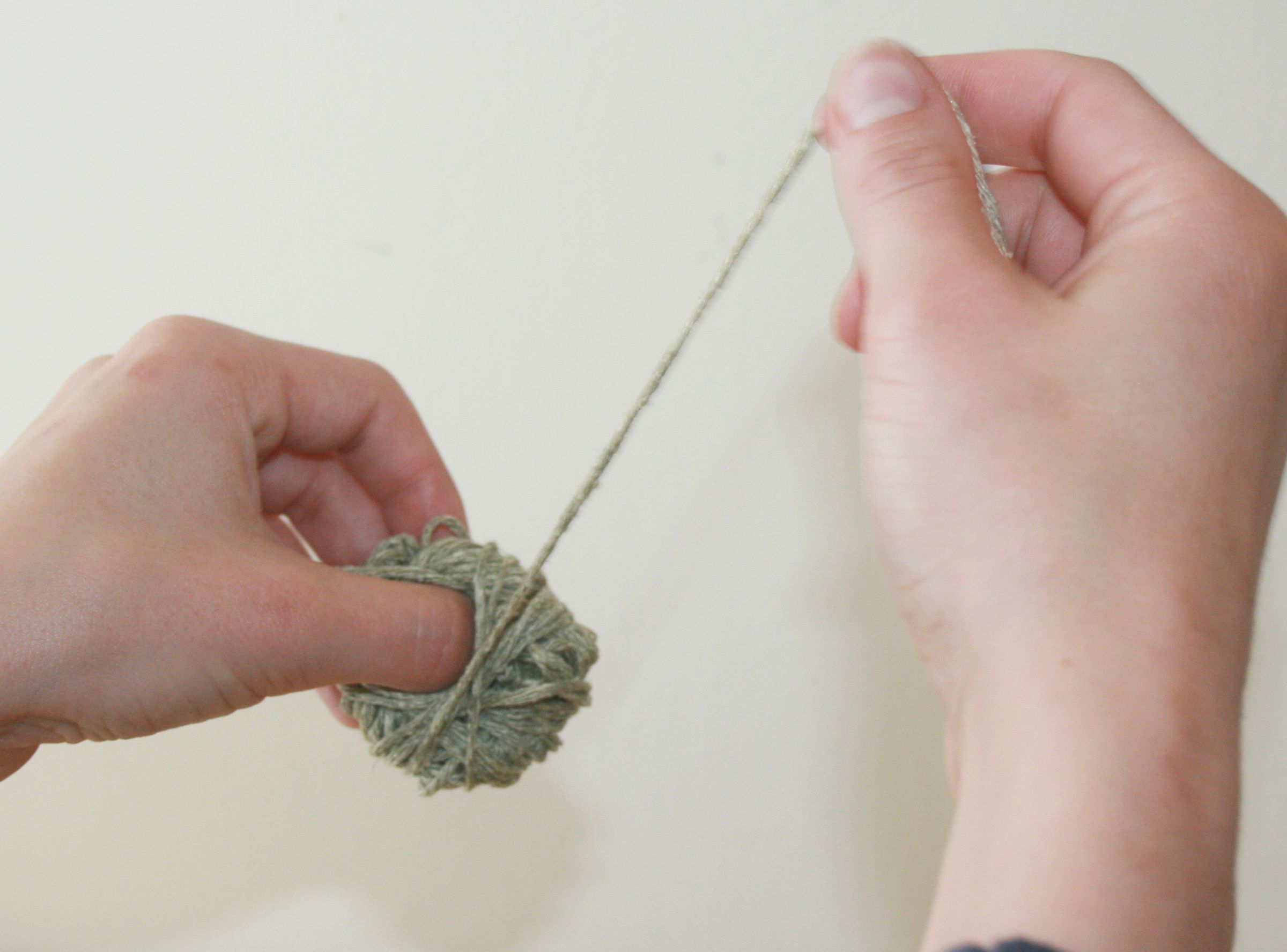 Hand Wind a Ball of Yarn : 4 Steps (with Pictures) - Instructables