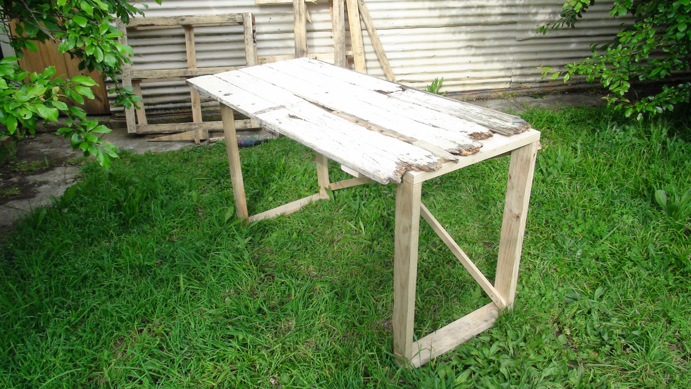 Reclaimed Garage Door Bench Table : 8 Steps (with Pictures) - Instructables