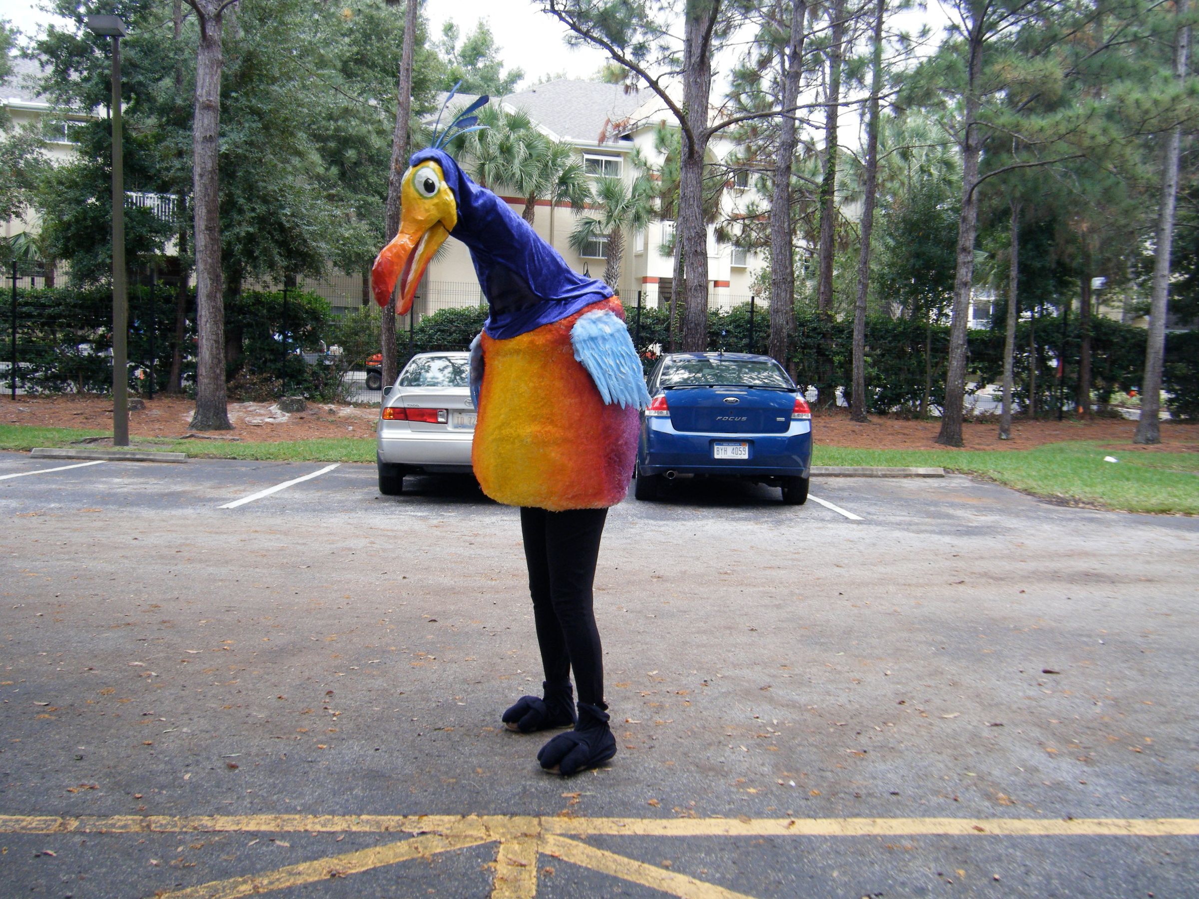How to Create a Kevin Costume (The Bird From UP) : 8 Steps (with ...