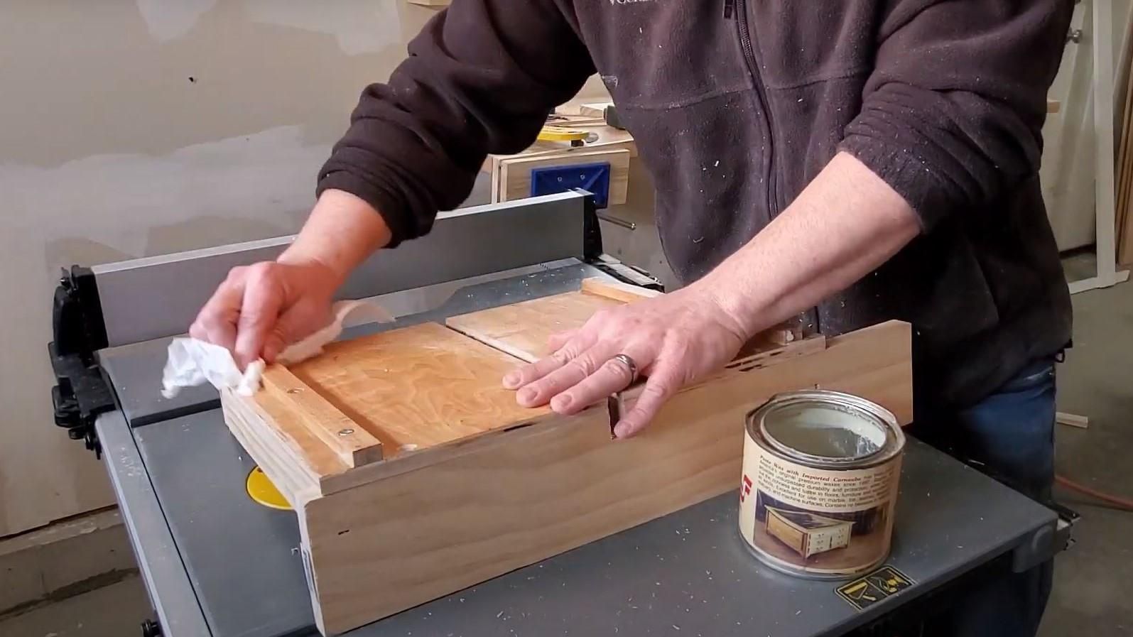 Easy Box Joint Jig | Quick Box Joints in Your Table Saw : 11 Steps ...