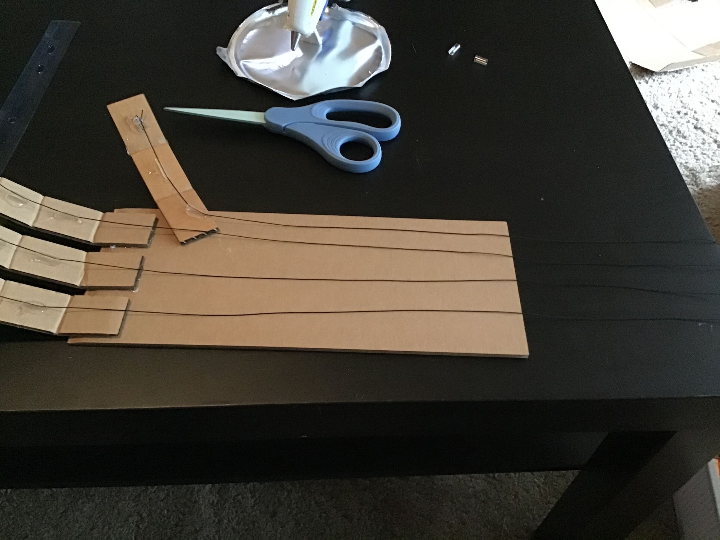 Mechanical Cardboard Hand : 6 Steps (with Pictures) - Instructables