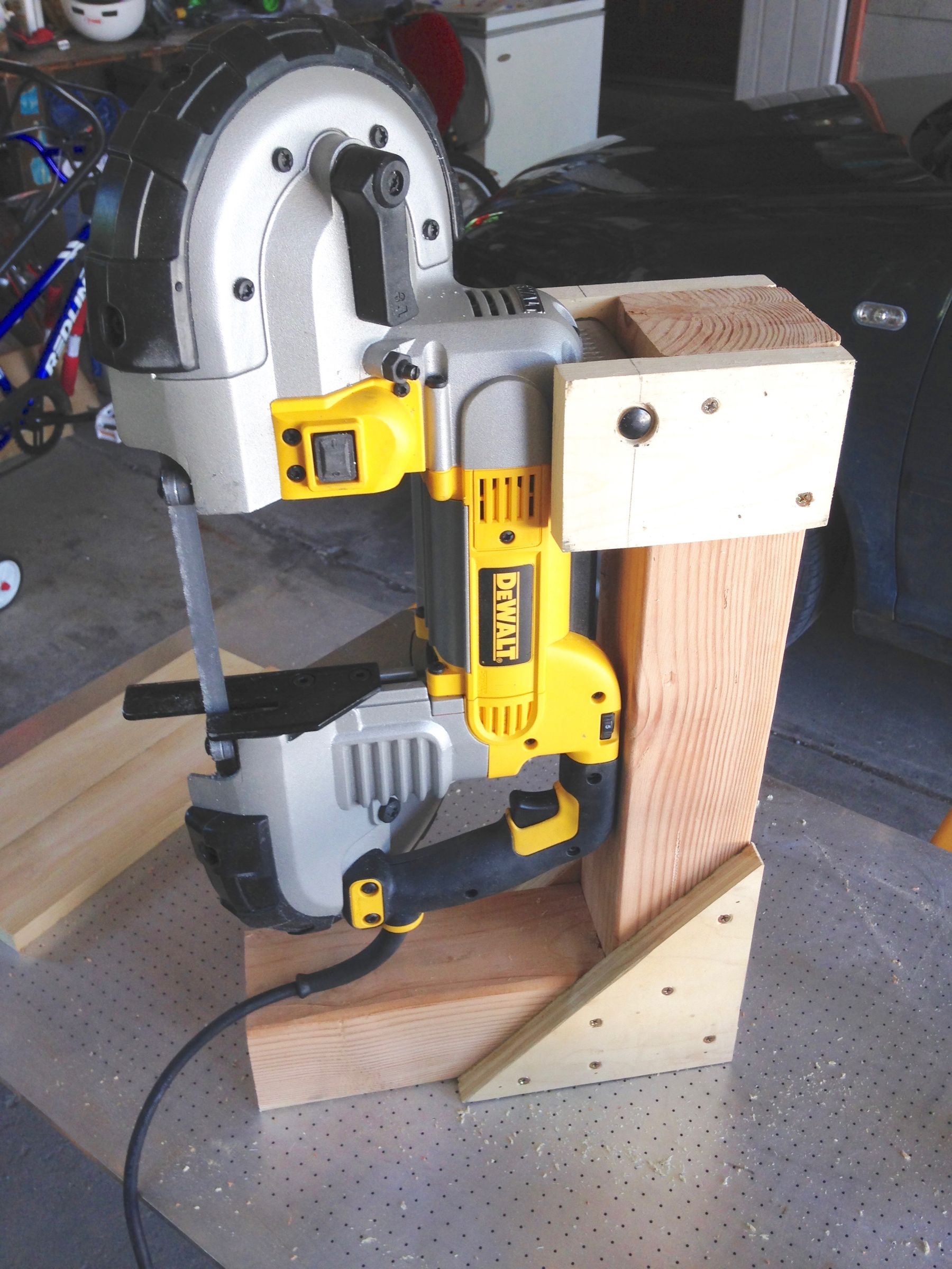 Bandsaw Stand From Scrap Lumber : 4 Steps (with Pictures) - Instructables