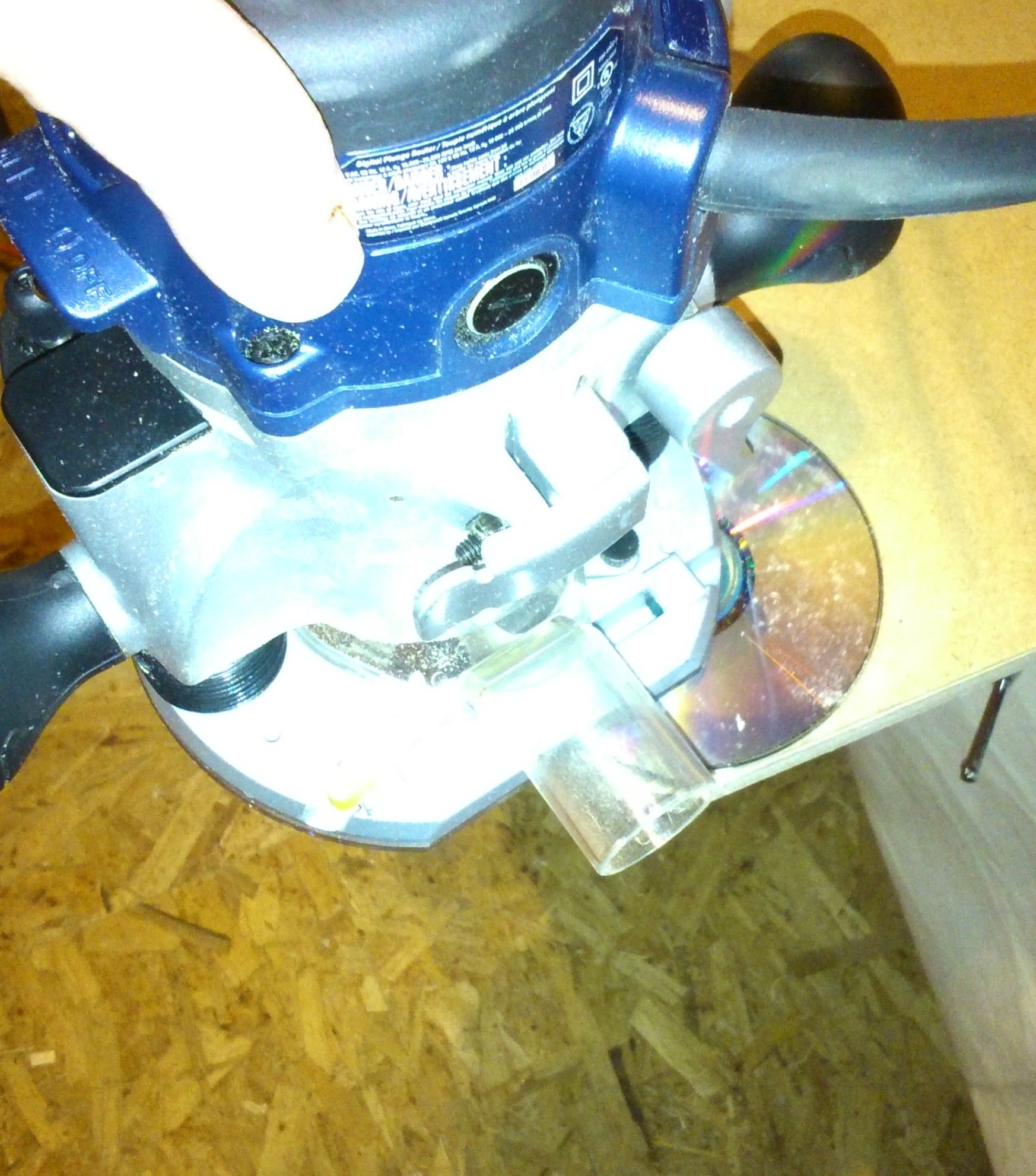 Curve Template for Edge Cutting Using a Router : 5 Steps - Instructables