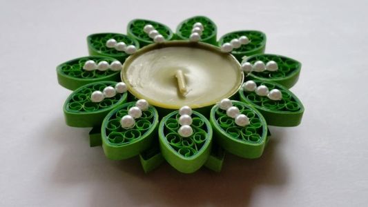 How It Is Made: Quilled Paper Candle? : 5 Steps (with Pictures ...