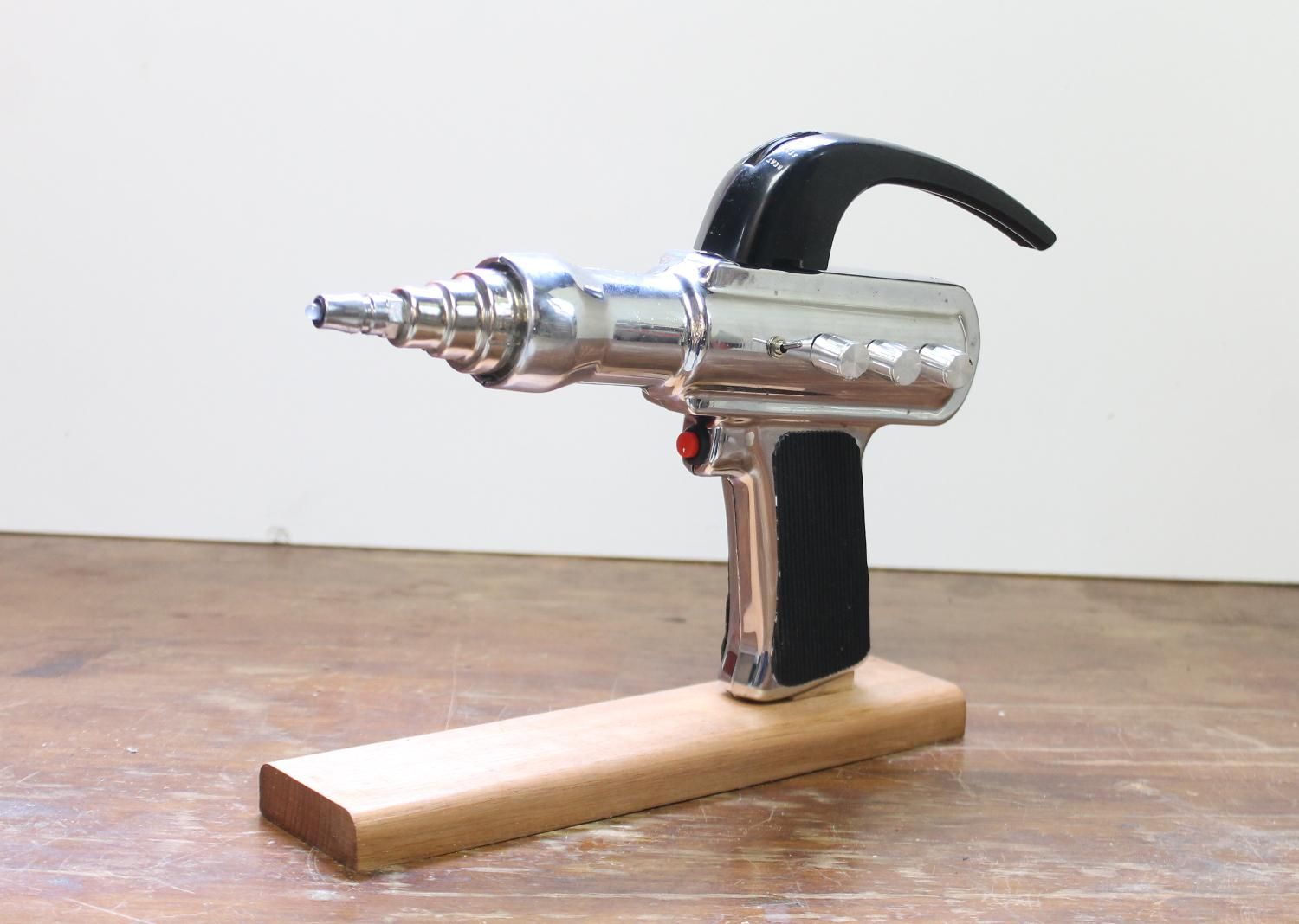 Build a Ray Gun With Sound Effects : 14 Steps (with Pictures ...