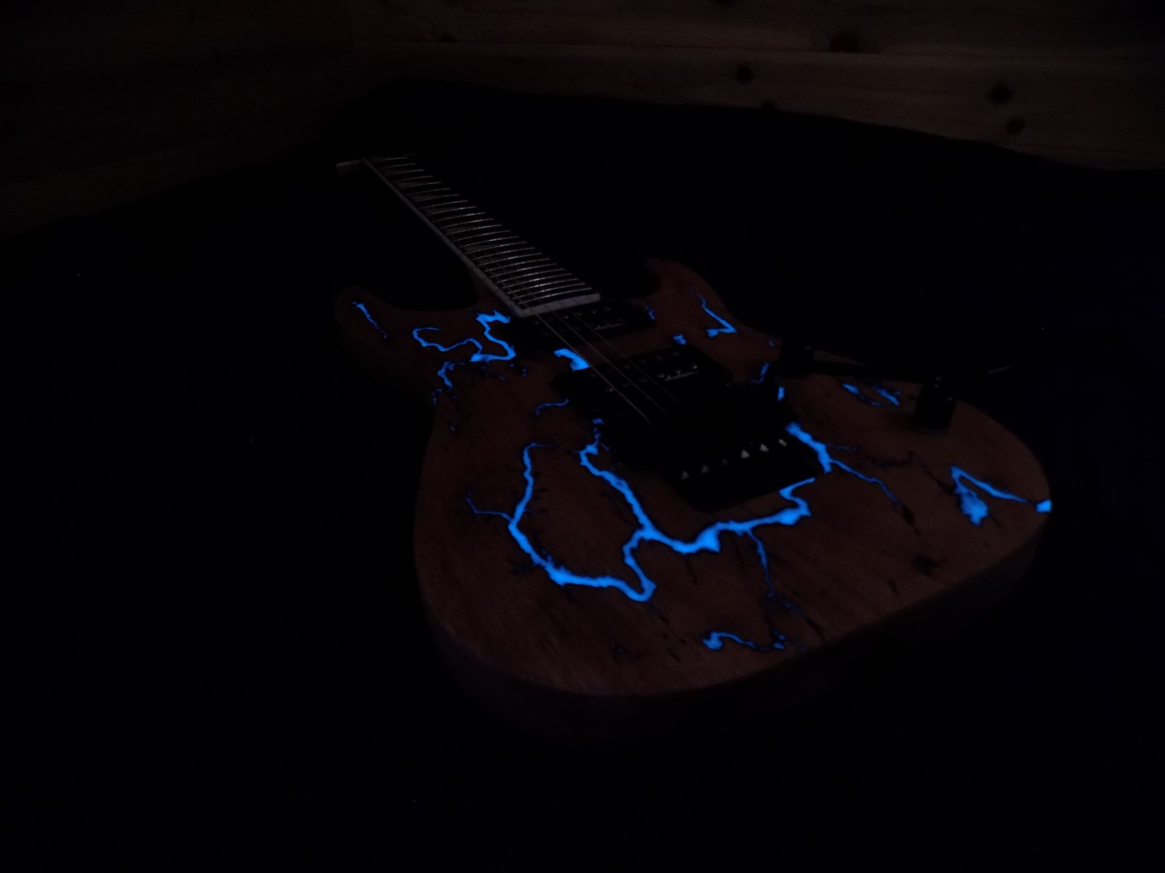 Glowing Thunderstruck Guitar : 9 Steps - Instructables