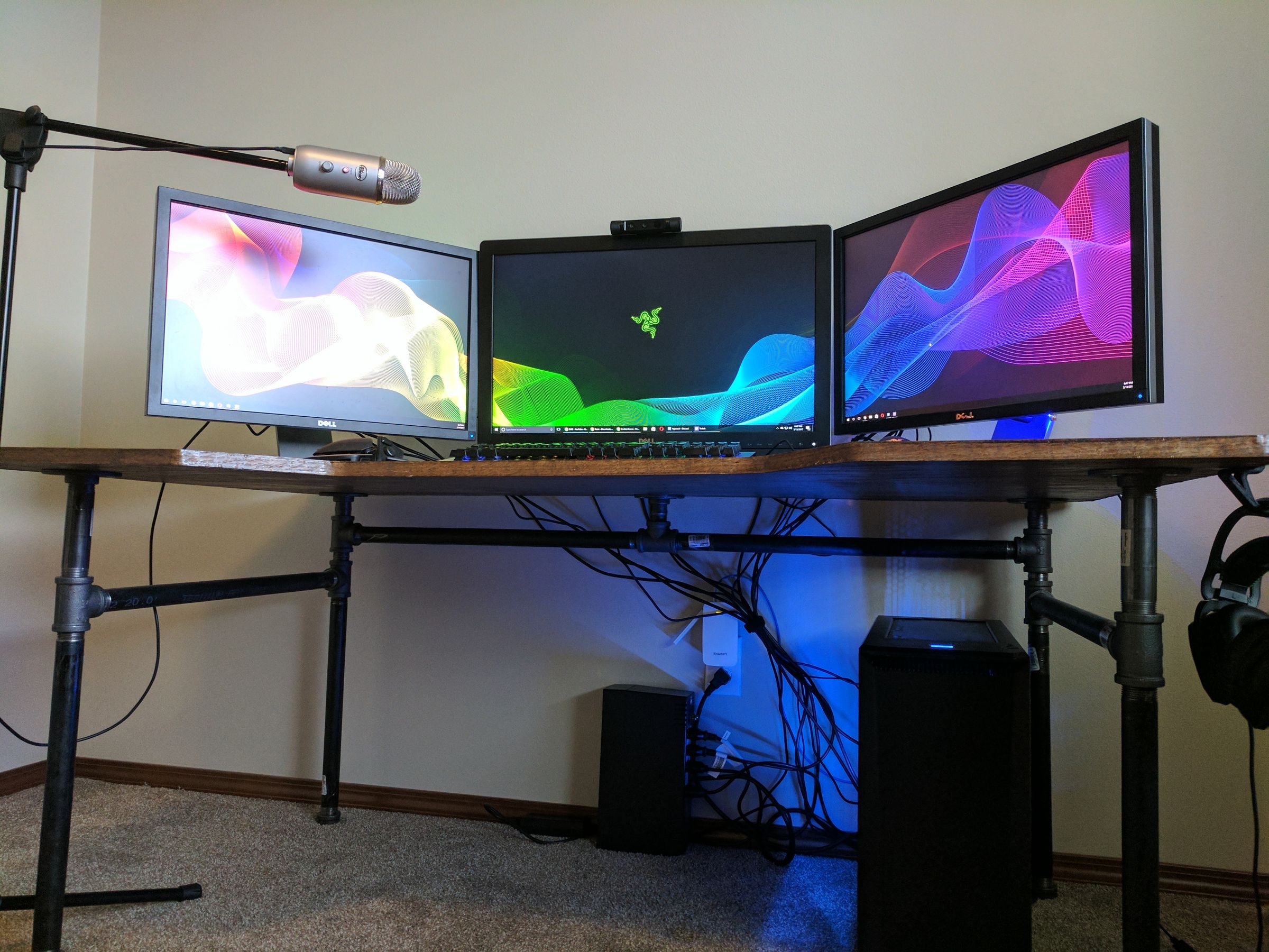 Custom Gaming Desk : 4 Steps (with Pictures) - Instructables