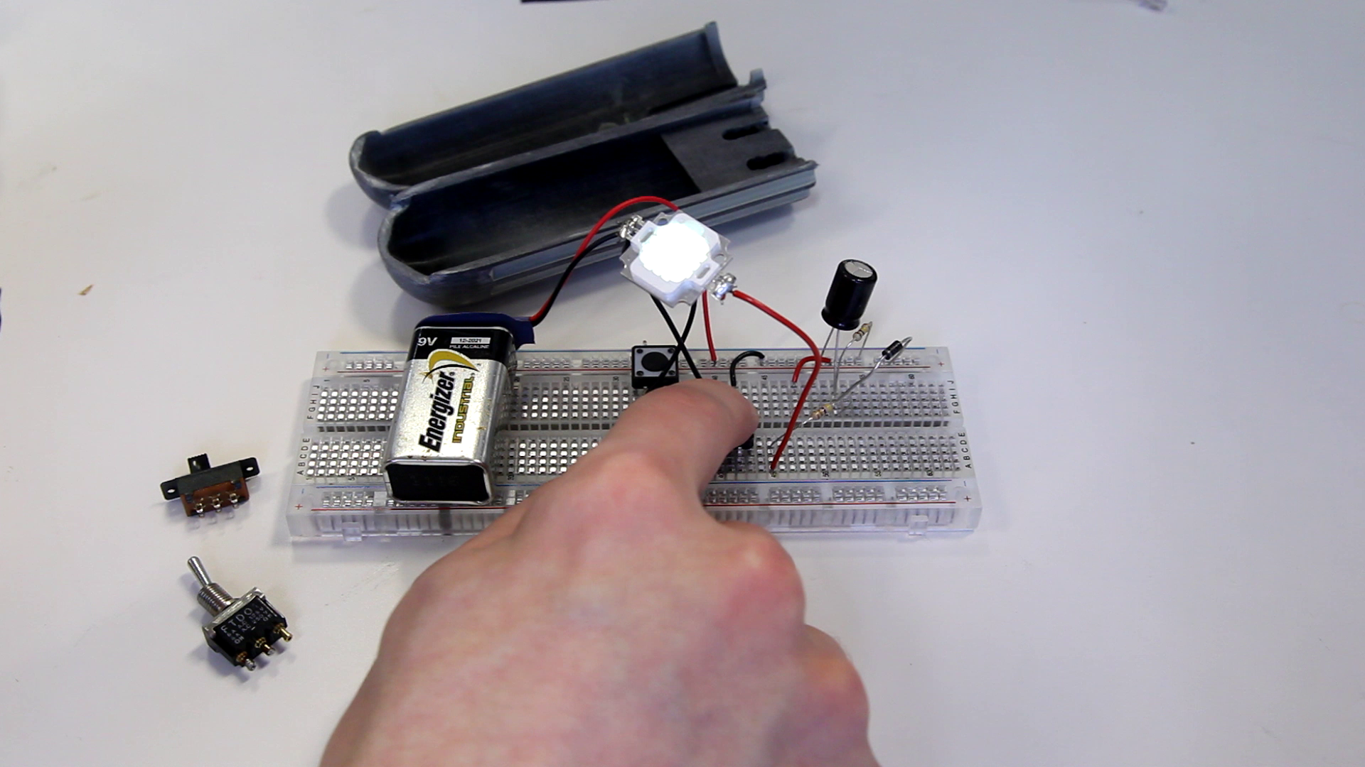 "Worlds Simplest" Neuralizer-build (Men in Black Memory Eraser) : 10 ...