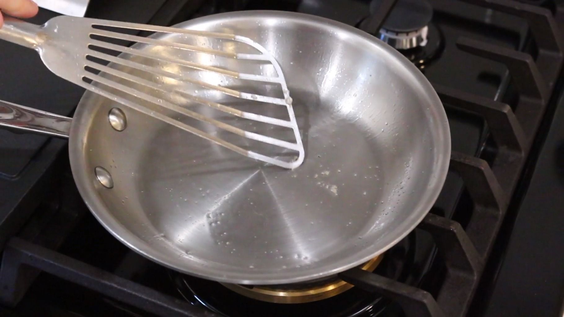 Simple Method to Make Your Frying Pan Non Stick & Non Toxic : 6 Steps ...