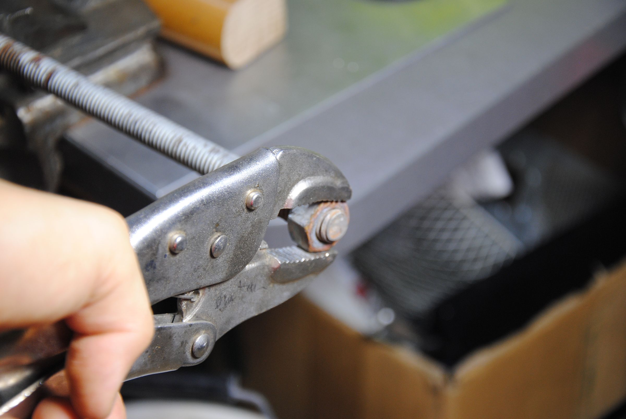 10 MORE Bench Vise Tips, Tricks, & Hacks (Part 2) : 11 Steps (with ...