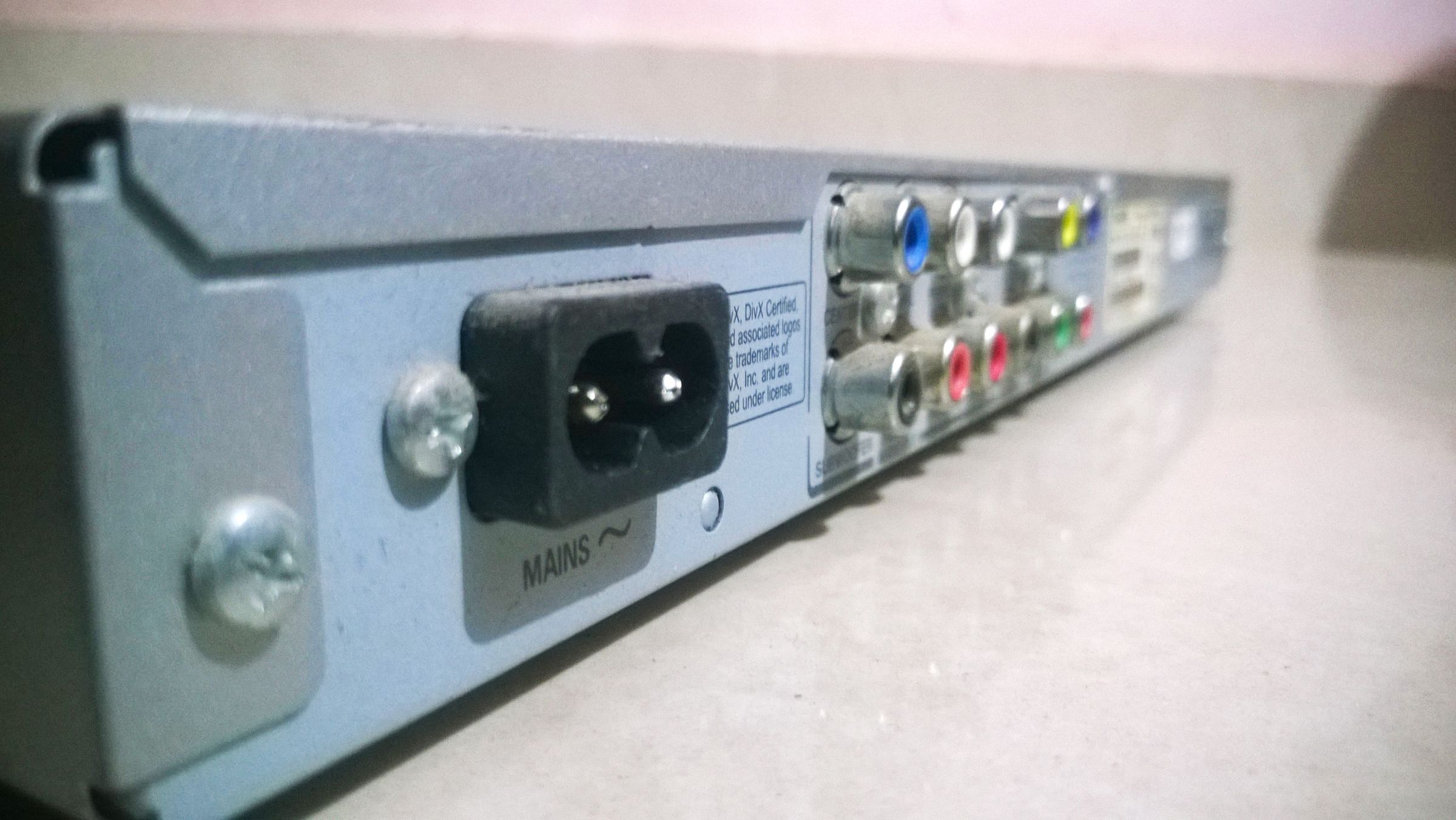 Parts to Salvage From a DVD/CD Player : 10 Steps - Instructables