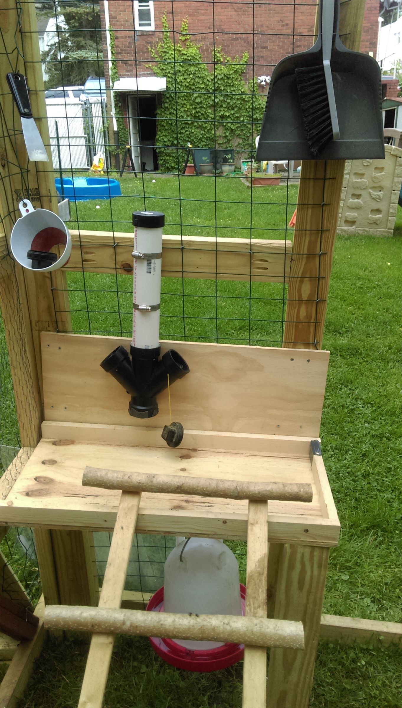 Chicken Feeding Station : 3 Steps (with Pictures) - Instructables