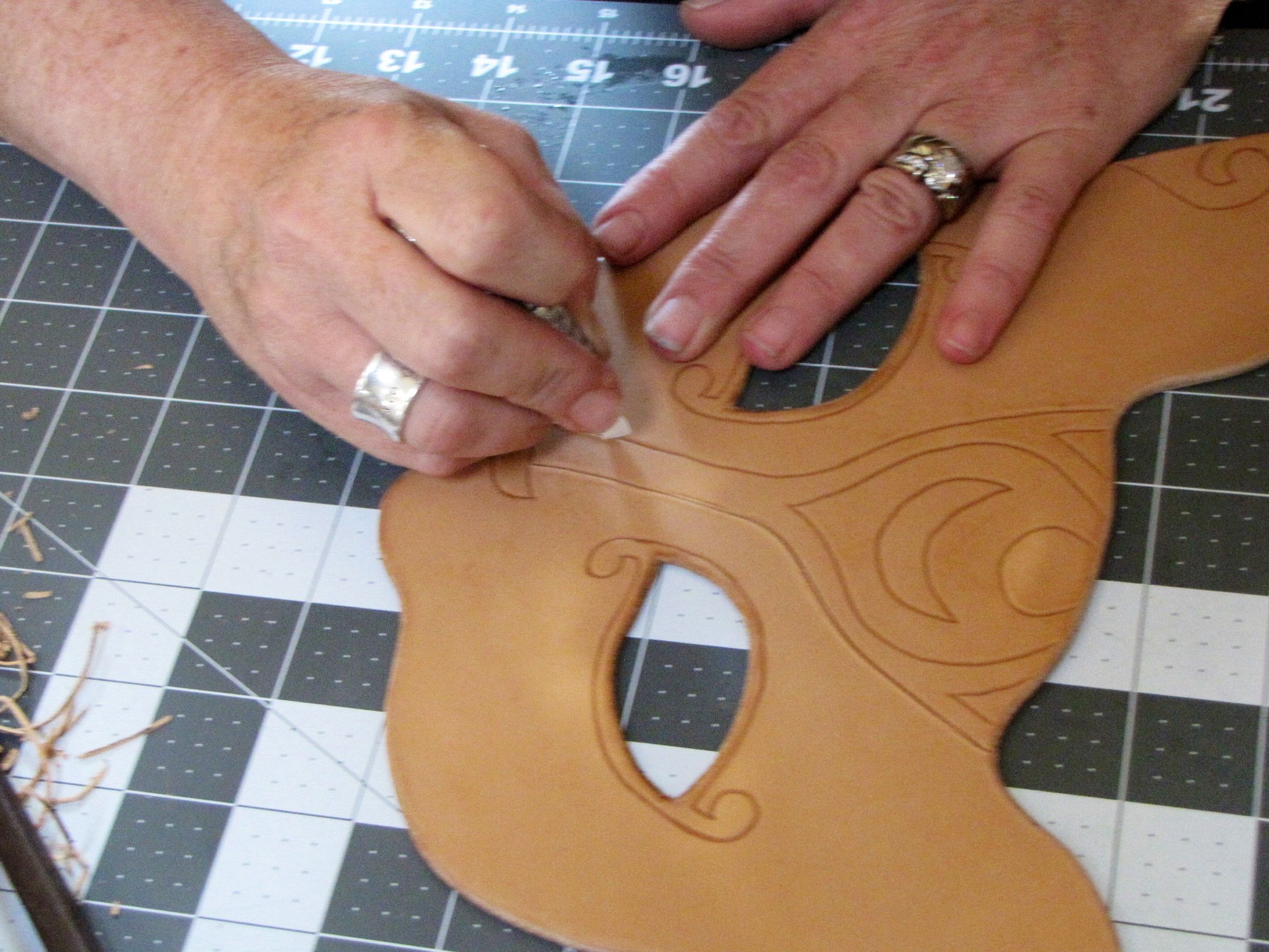 Sculpted Leather Mask Tutorial : 9 Steps (with Pictures) - Instructables