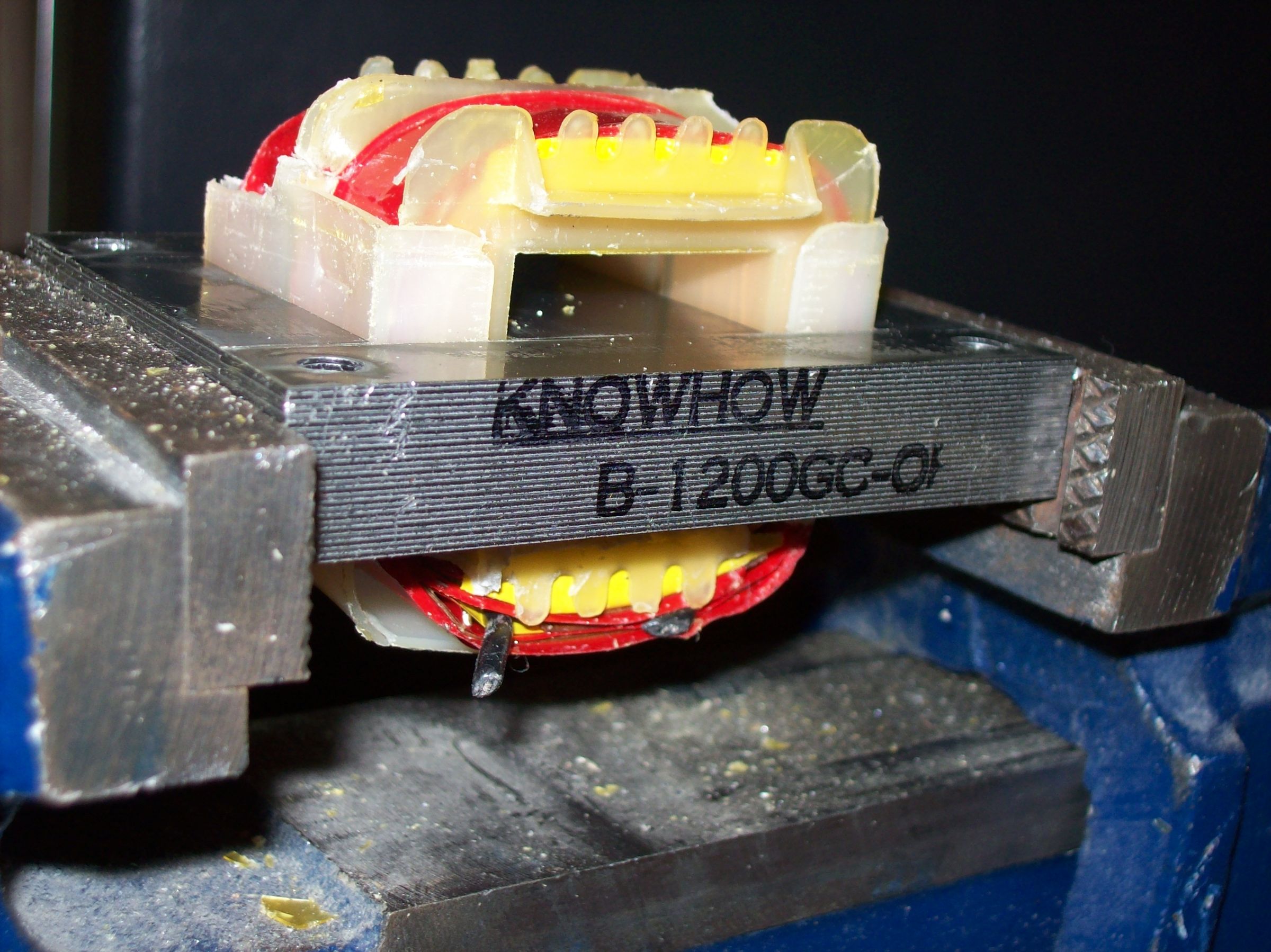 Disassemble an E-block Transformer : 6 Steps - Instructables