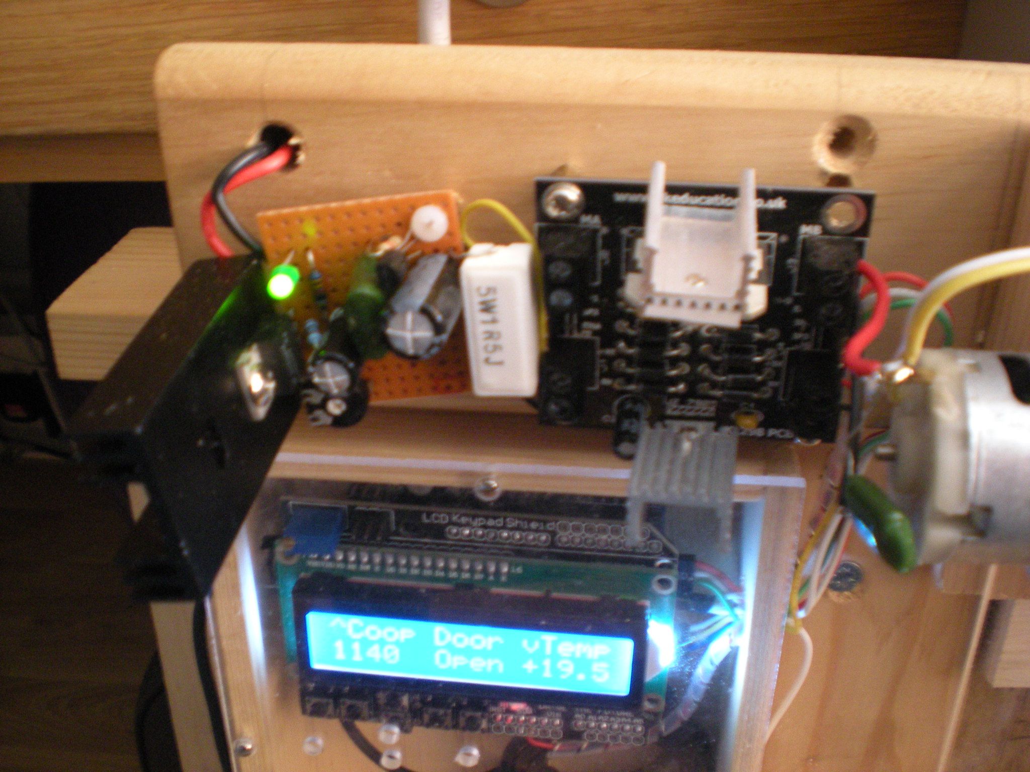 Arduino Chicken Coop Controller : 9 Steps (with Pictures) - Instructables