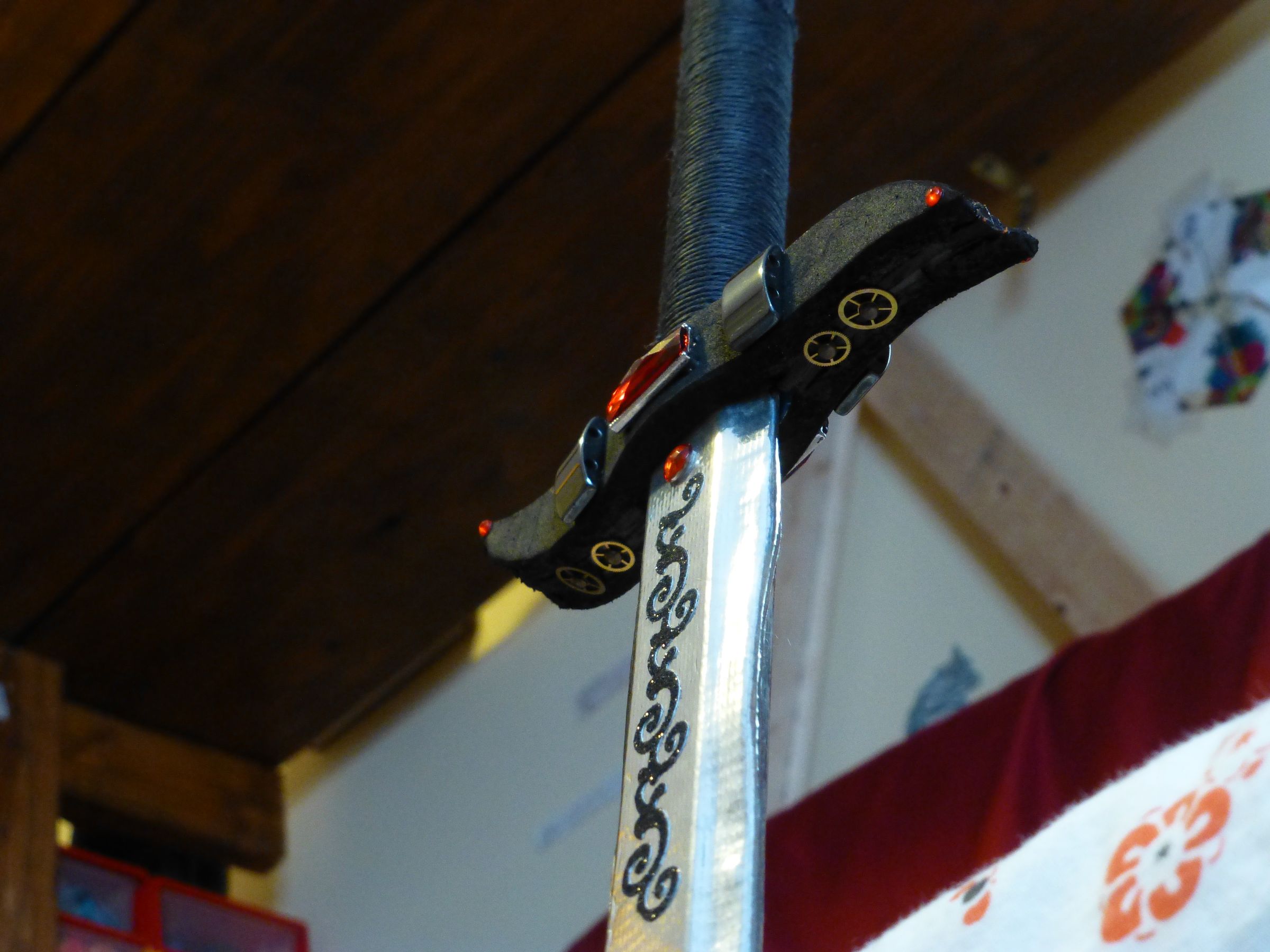 DIY Foam Weaponry : 9 Steps - Instructables