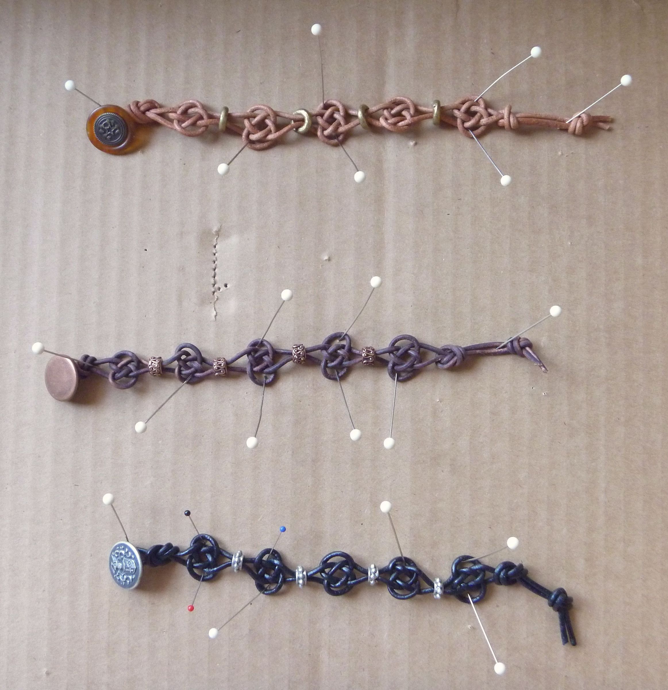 Celtic Knot Macrame Bracelet : 9 Steps (with Pictures) - Instructables