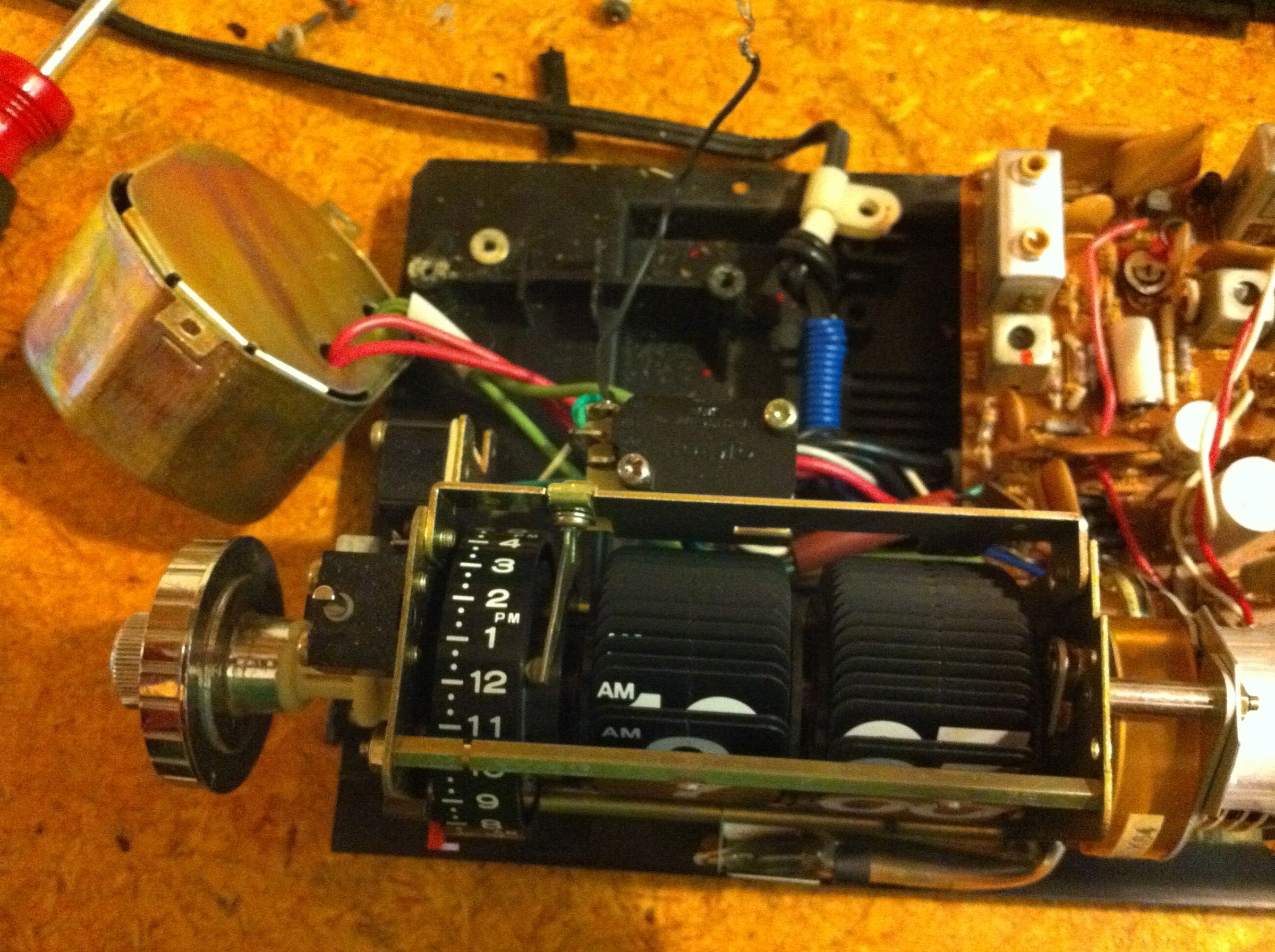 Cool Exposed Retro Flip Clock : 7 Steps (with Pictures) - Instructables