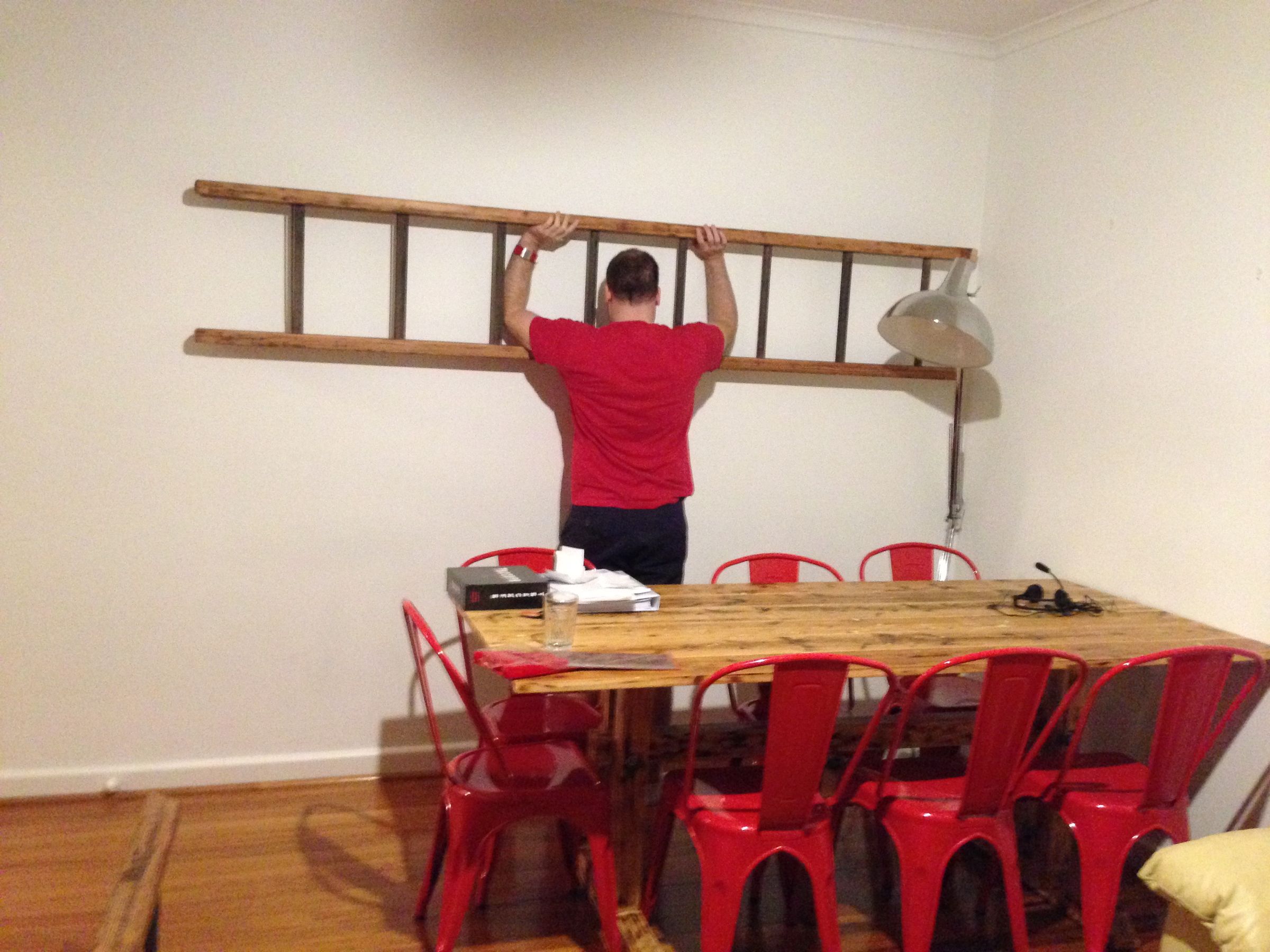 Wall-mounted Horizontal Ladder Shelf : 11 Steps (with Pictures ...