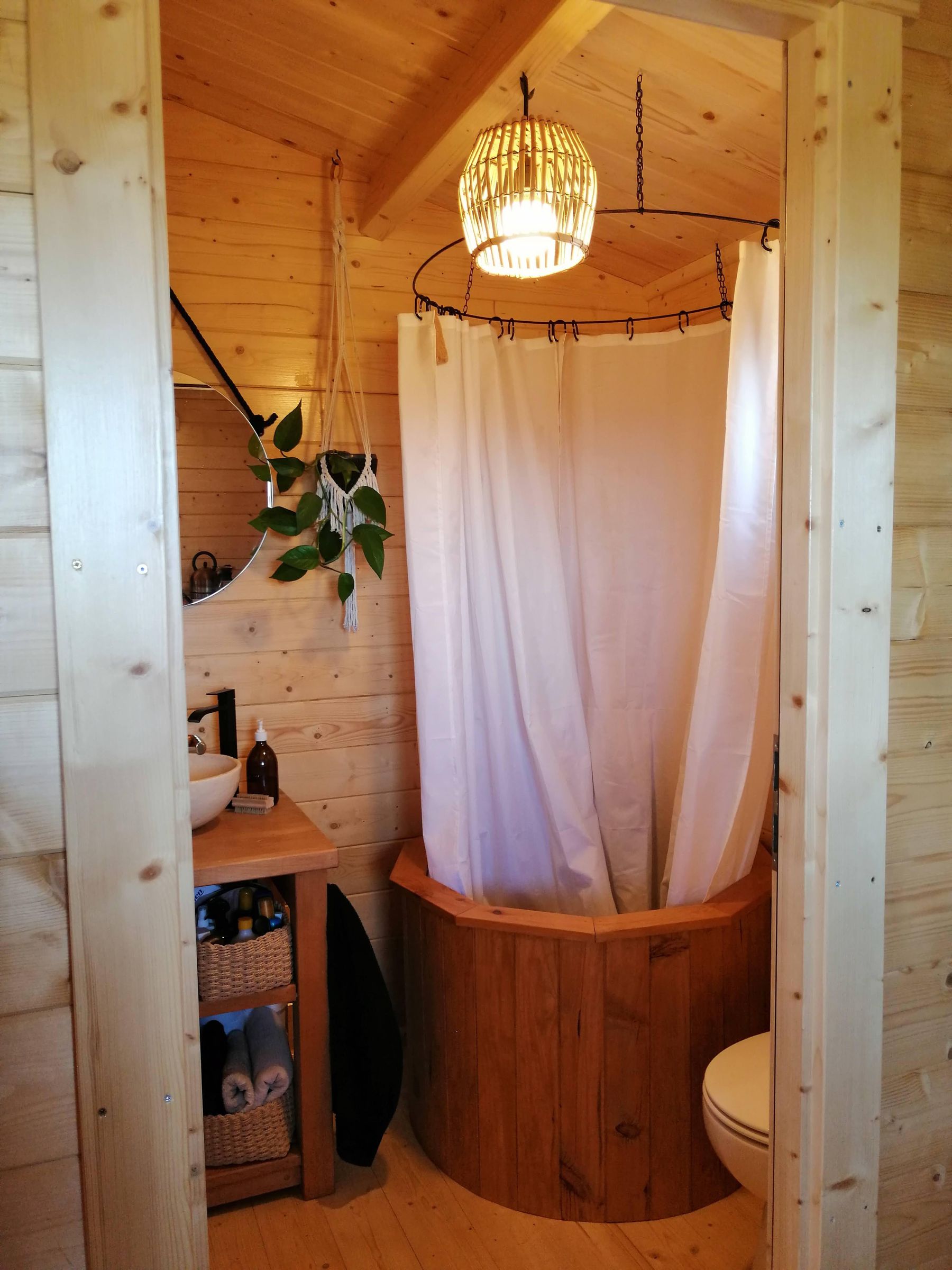 DIY Wooden Bathtub : 7 Steps (with Pictures) - Instructables