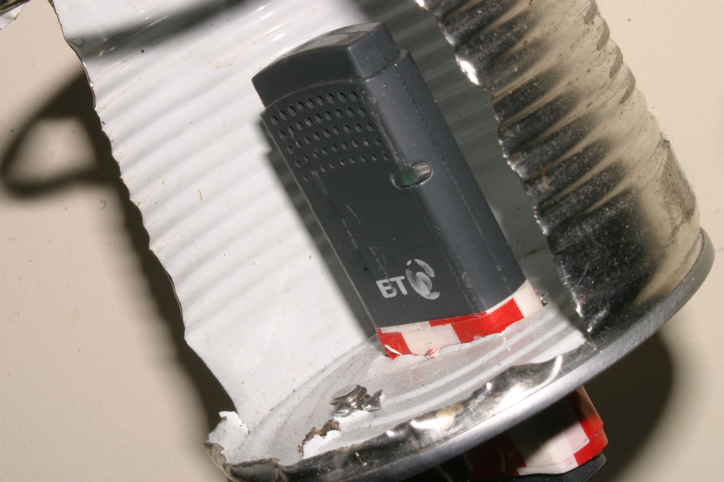 Quick and Dirty USB Wifi Dongle Waveguide : 4 Steps (with Pictures ...