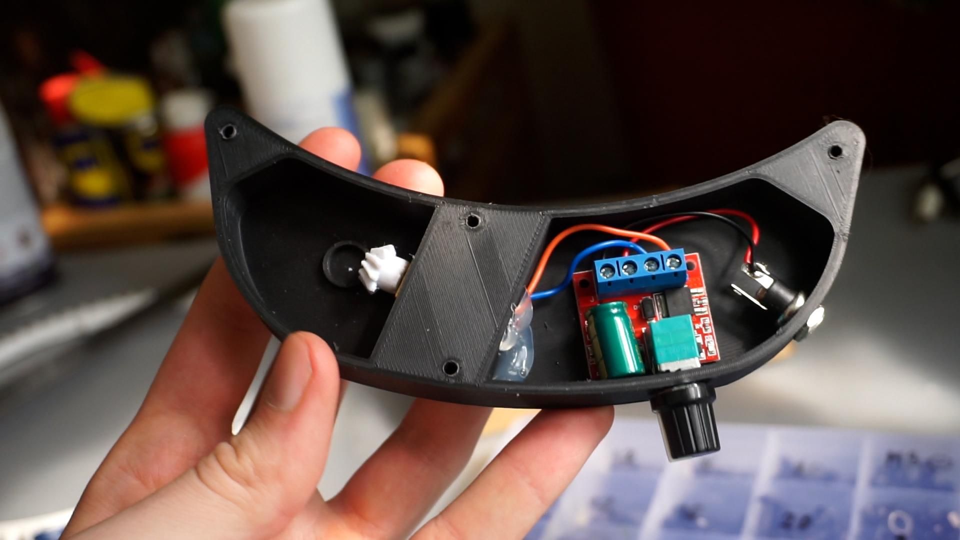 How to Make a Motorized Lazy Susan With a Secret : 9 Steps (with ...