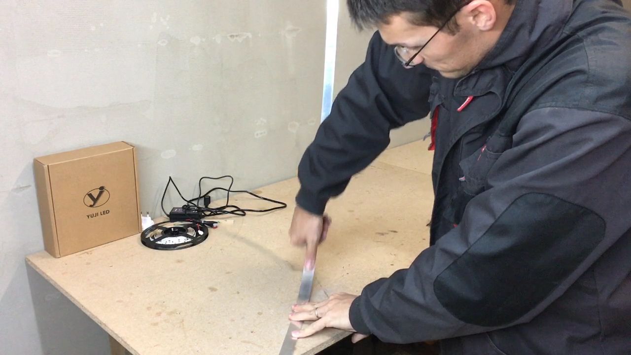 DIY: LED Workbench Light From LED Strips : 7 Steps (with Pictures ...