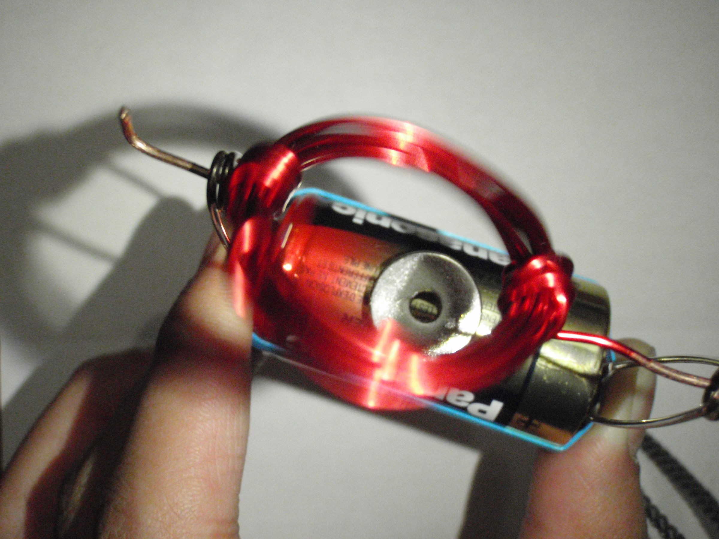 5 Minute DIY Motor : 5 Steps (with Pictures) - Instructables
