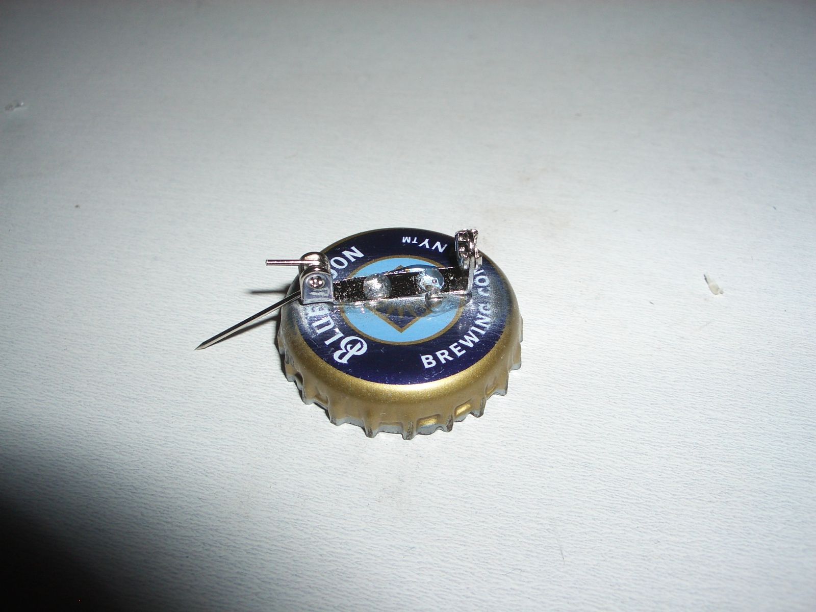 Bottlecap Badges : 6 Steps - Instructables