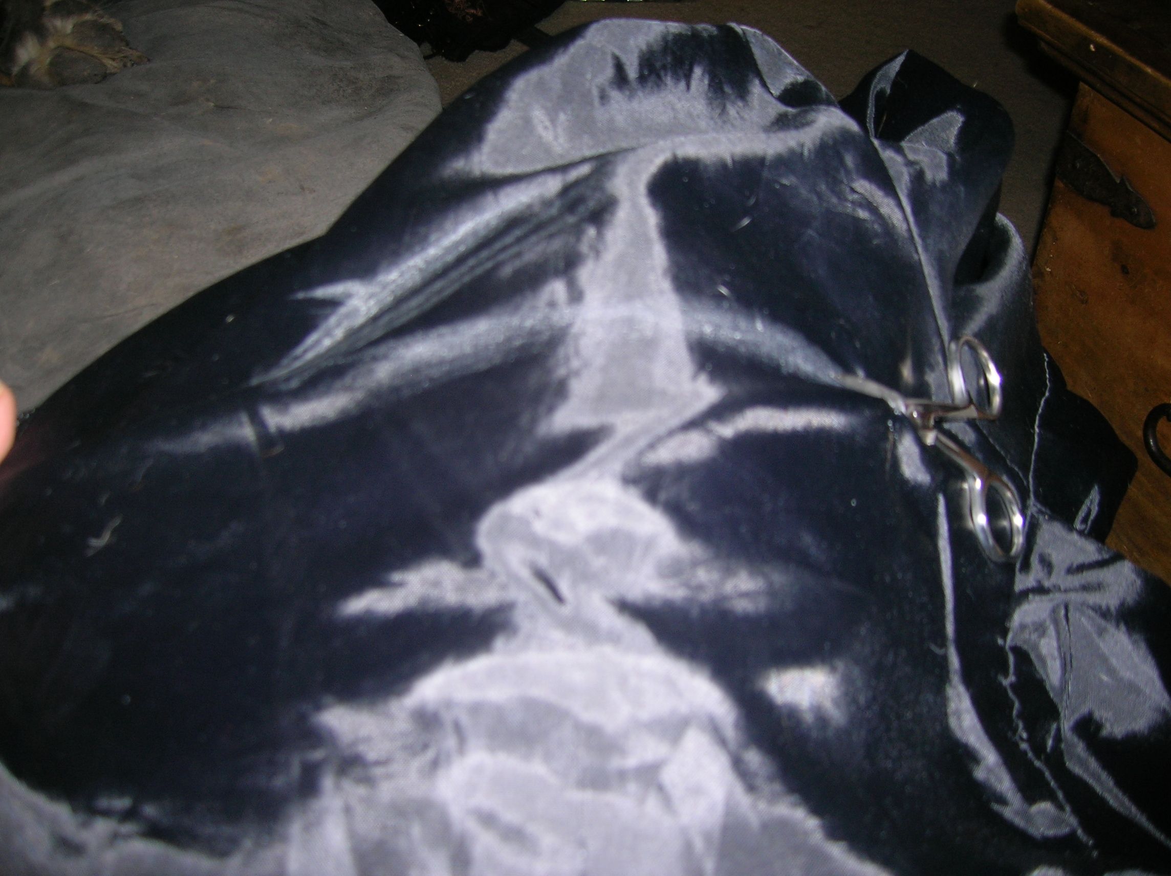 How to Repair a Leather Jacket by Hand : 6 Steps - Instructables