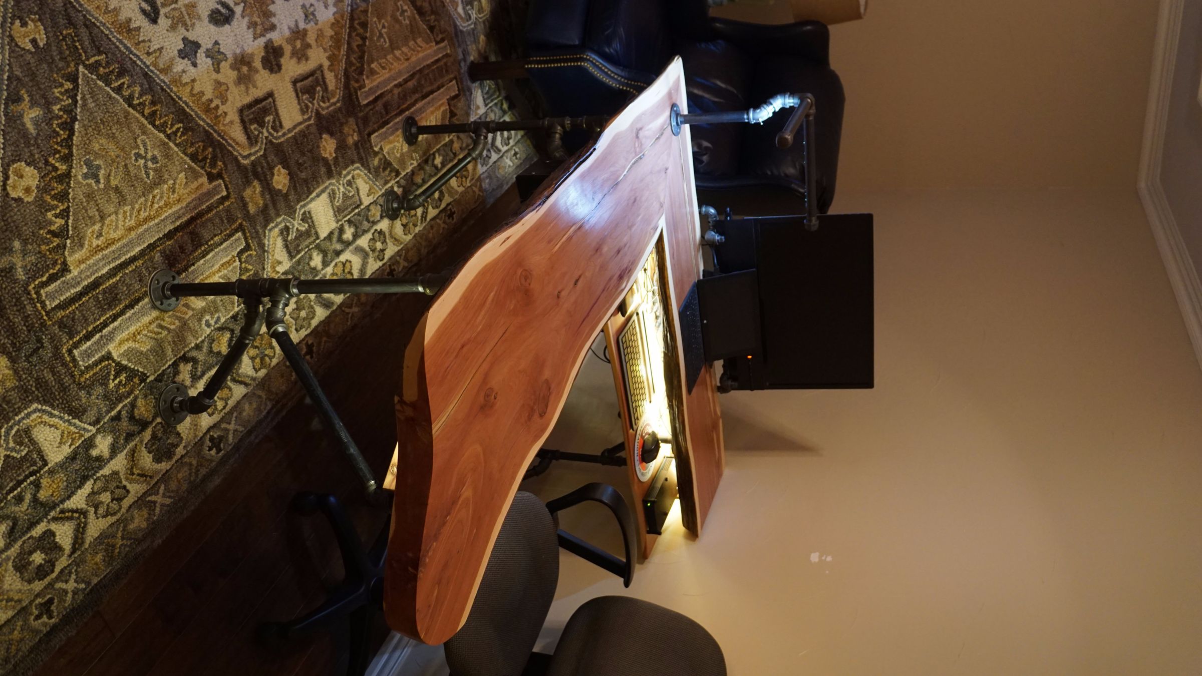 Live Edge Cedar Industrial Computer Desk : 8 Steps (with Pictures ...
