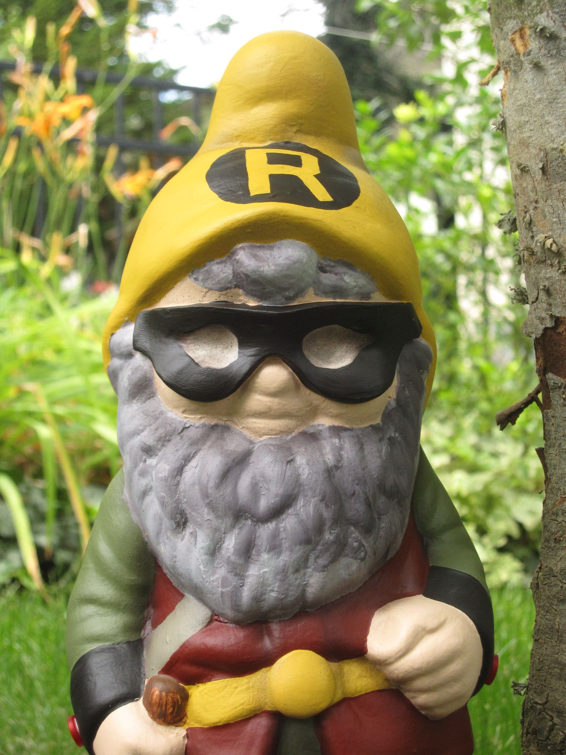 Superhero Garden Gnome Mod : 10 Steps (with Pictures) - Instructables
