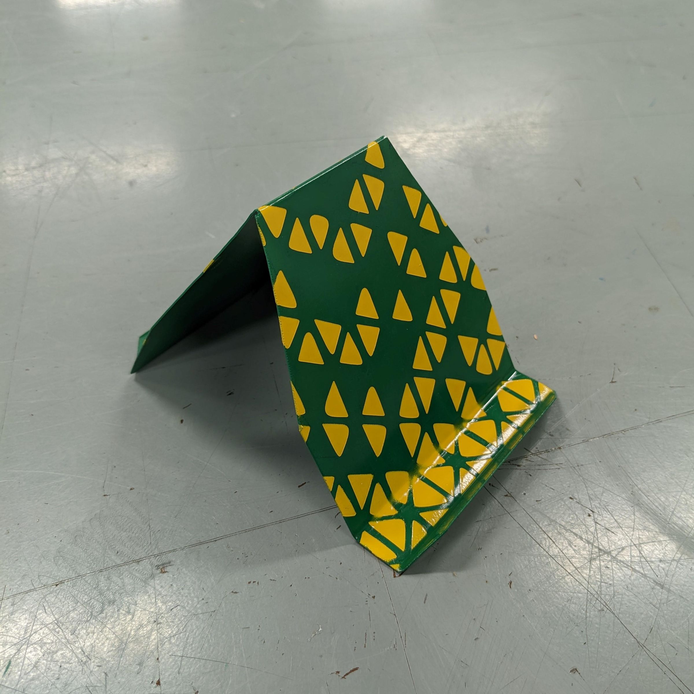 Sheet Metal Phone Stand : 7 Steps (with Pictures) - Instructables